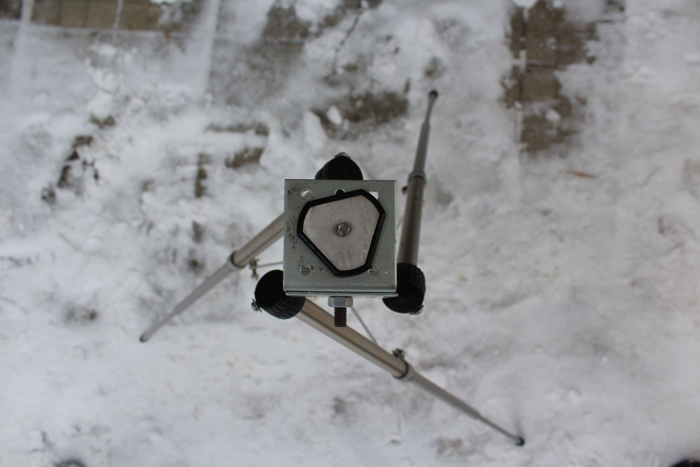 Homemade Tripod : 9 Steps (with Pictures) - Instructables