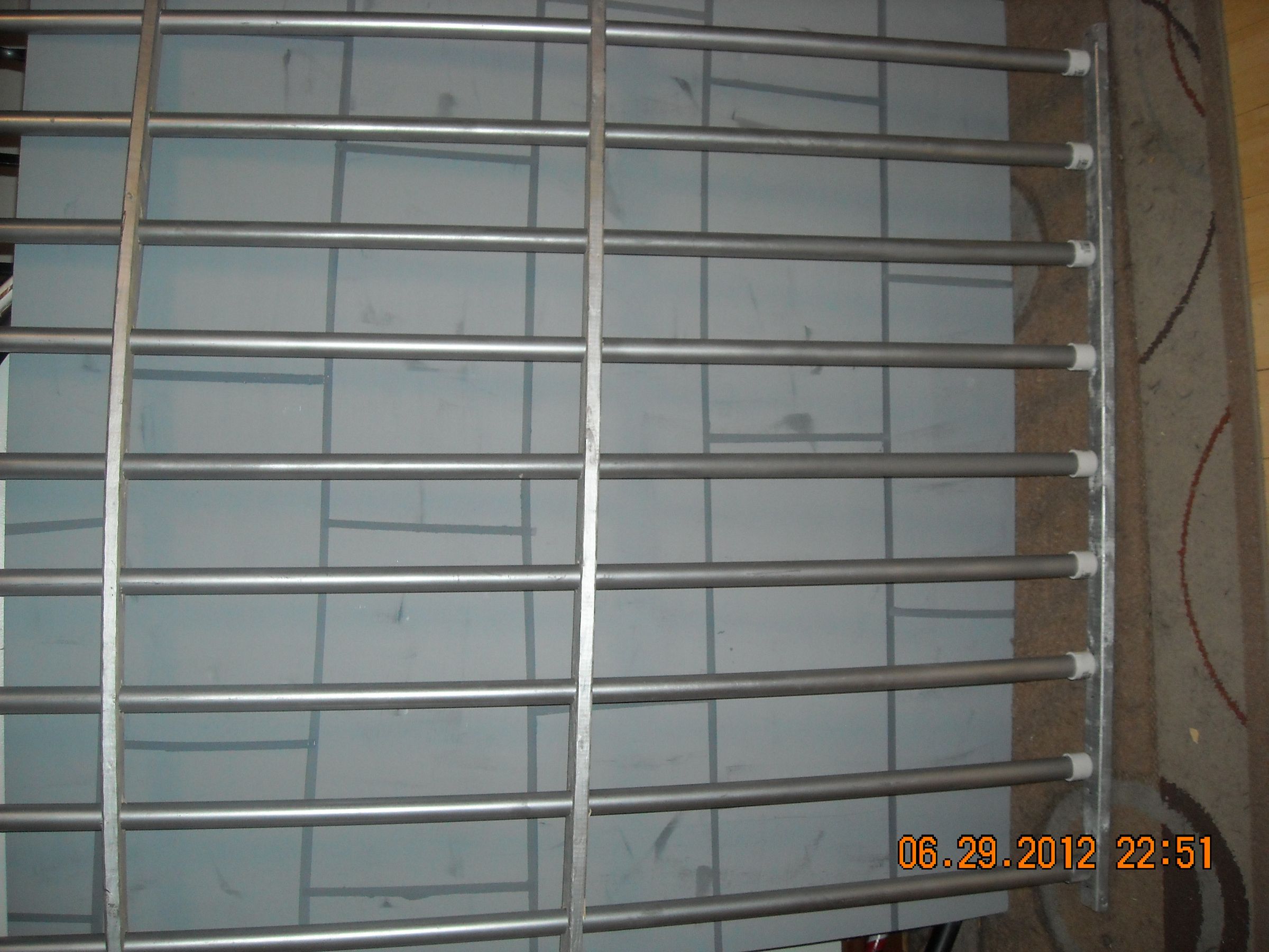 Fake Jail Cell Prop for Pictures : 8 Steps - Instructables