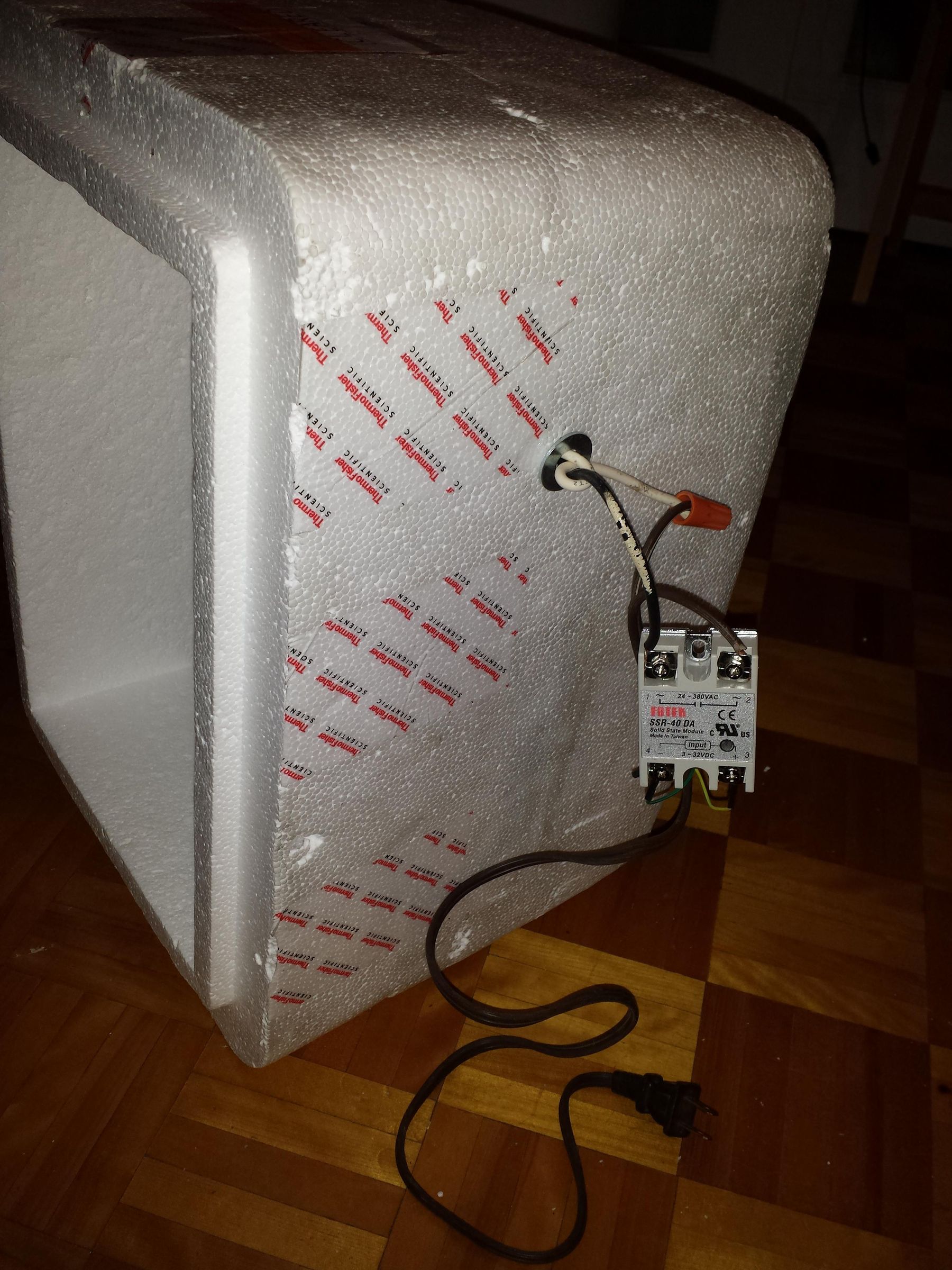 Temperature Controlled Incubator Using Arduino : 4 Steps - Instructables