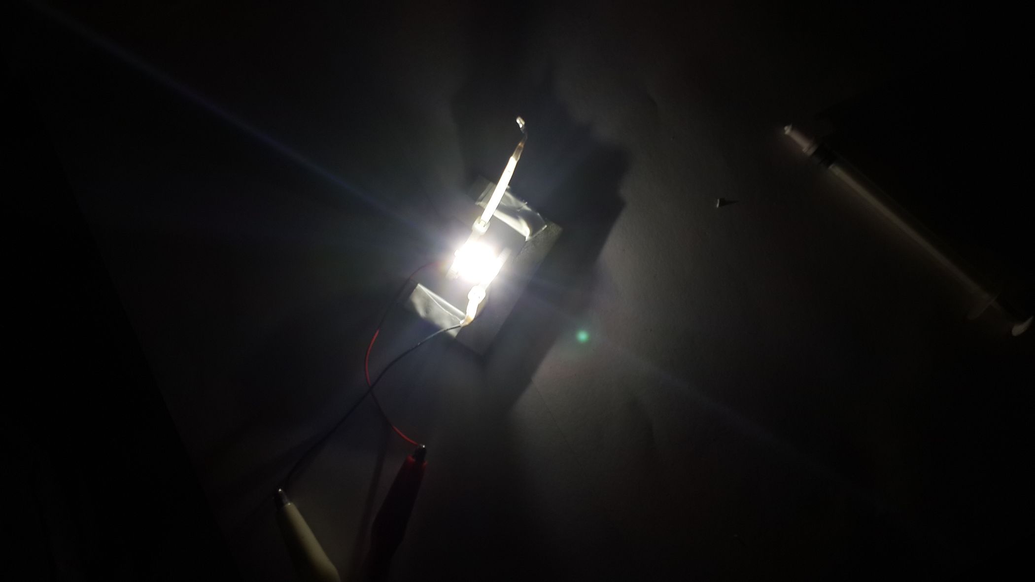 Heatsinking Leds by Recycling Old Transformers : 5 Steps - Instructables