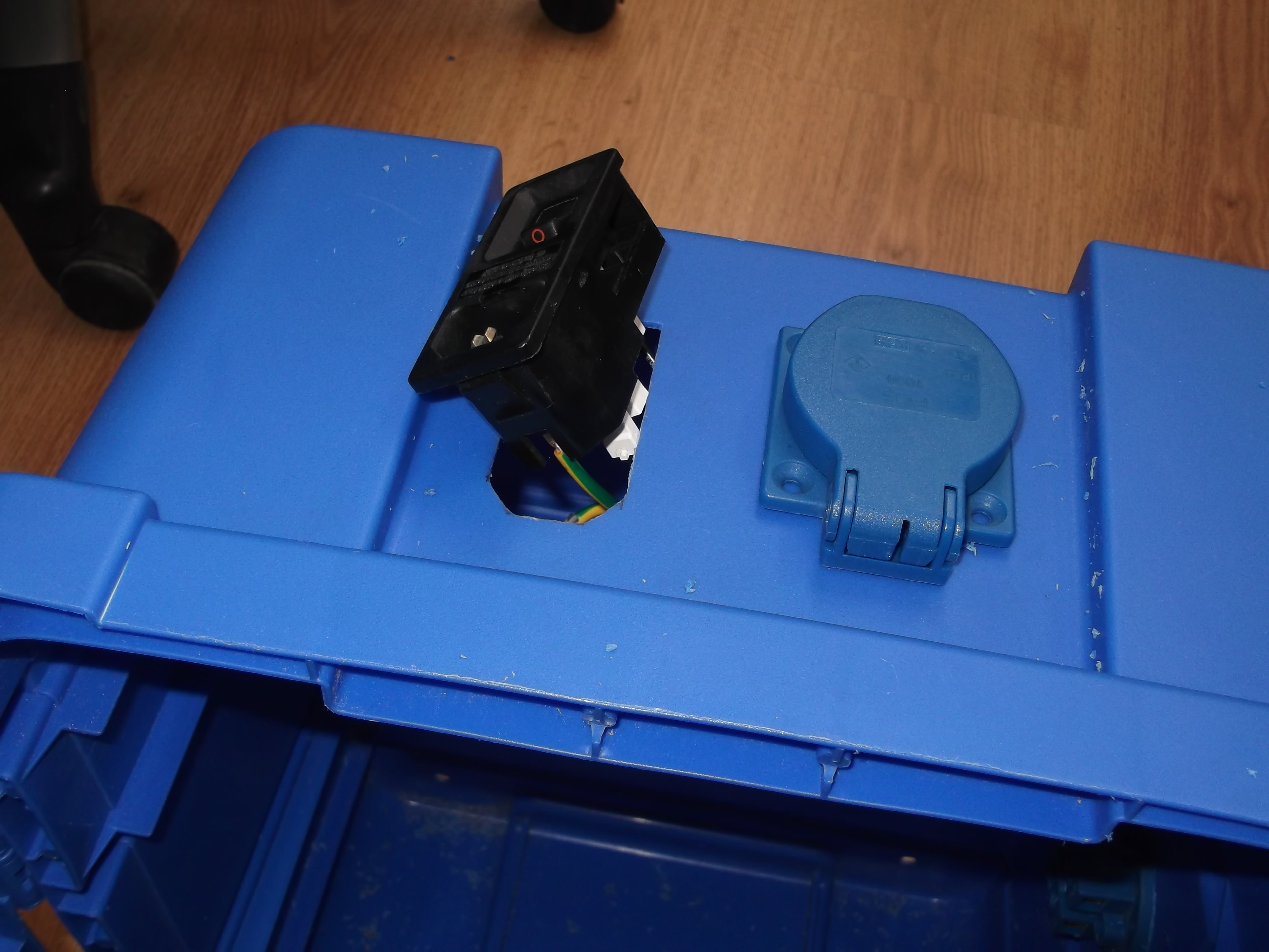 BLUEBOX Portable Generator : 5 Steps (with Pictures) - Instructables