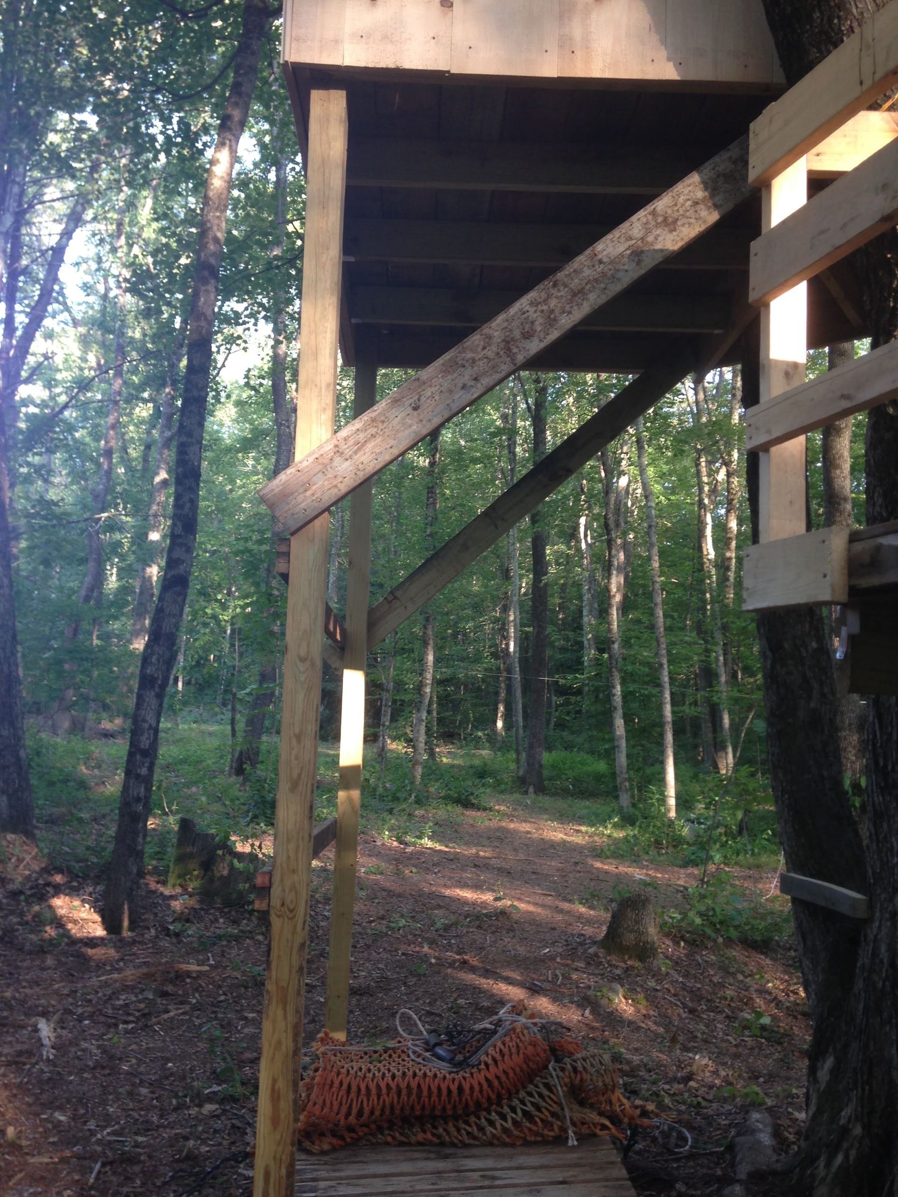 Multi Level Tree House From Recycled Materials : 10 Steps (with ...