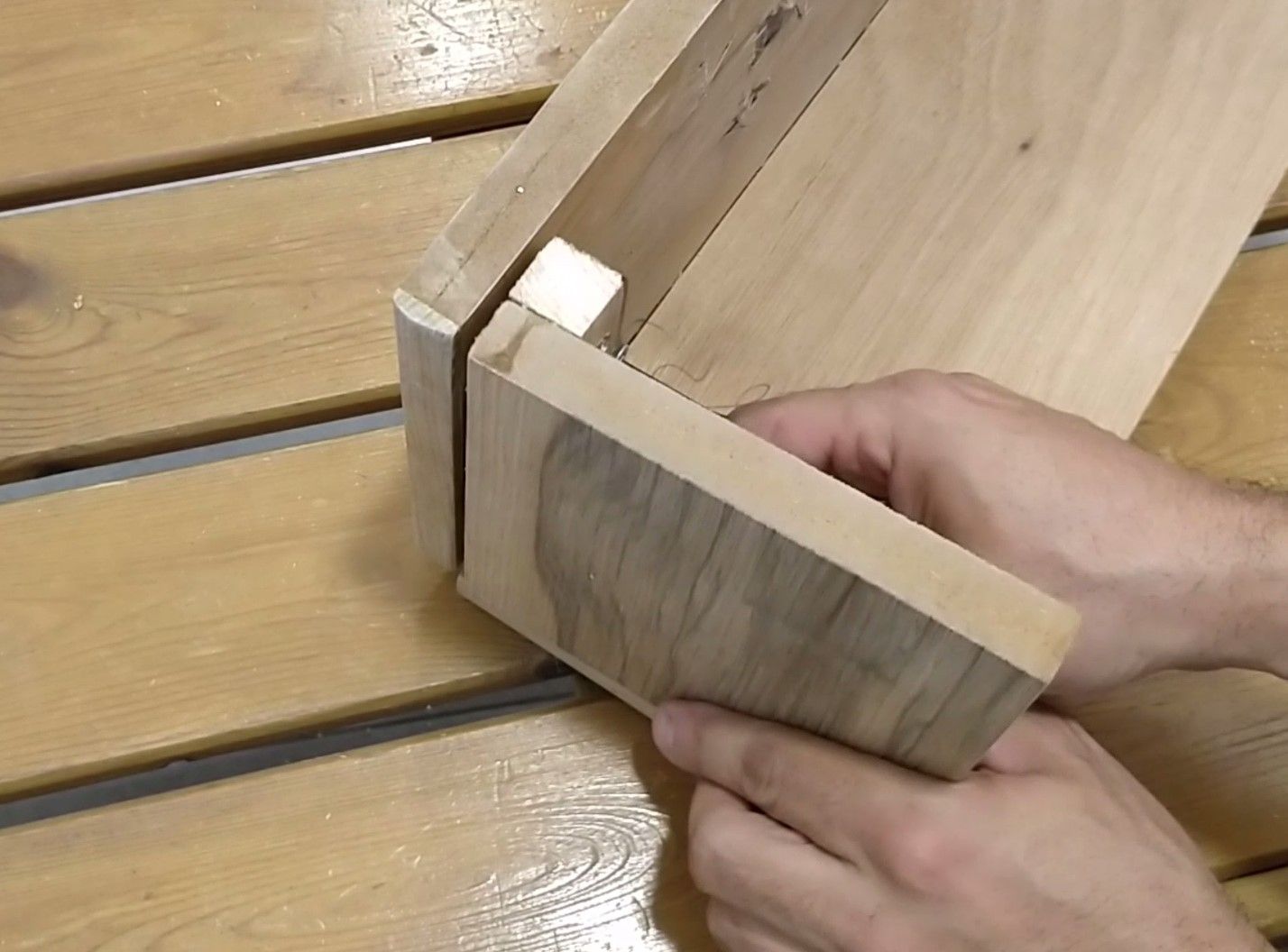 Smart Floor Corner Wooden LED Lamp DIY : 32 Steps (with Pictures ...