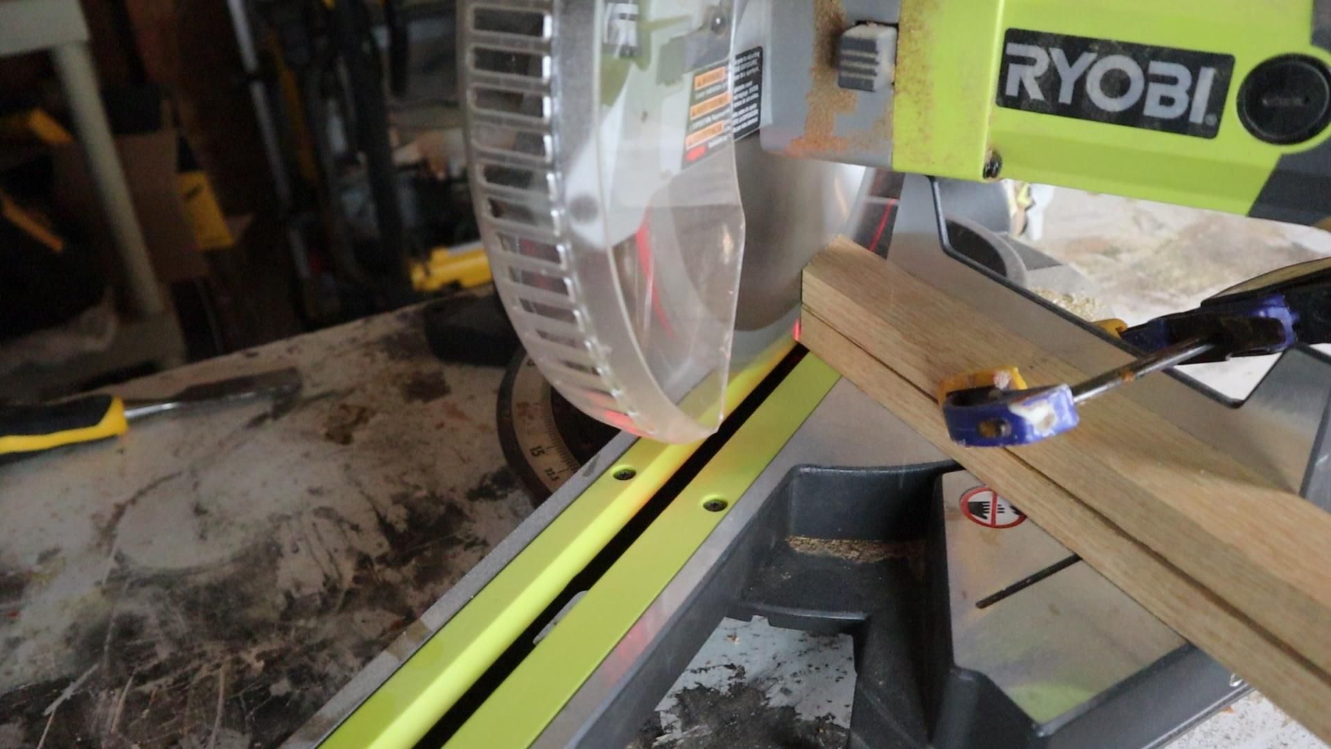 DIY LED Corner Floor Lamp : 3 Steps - Instructables