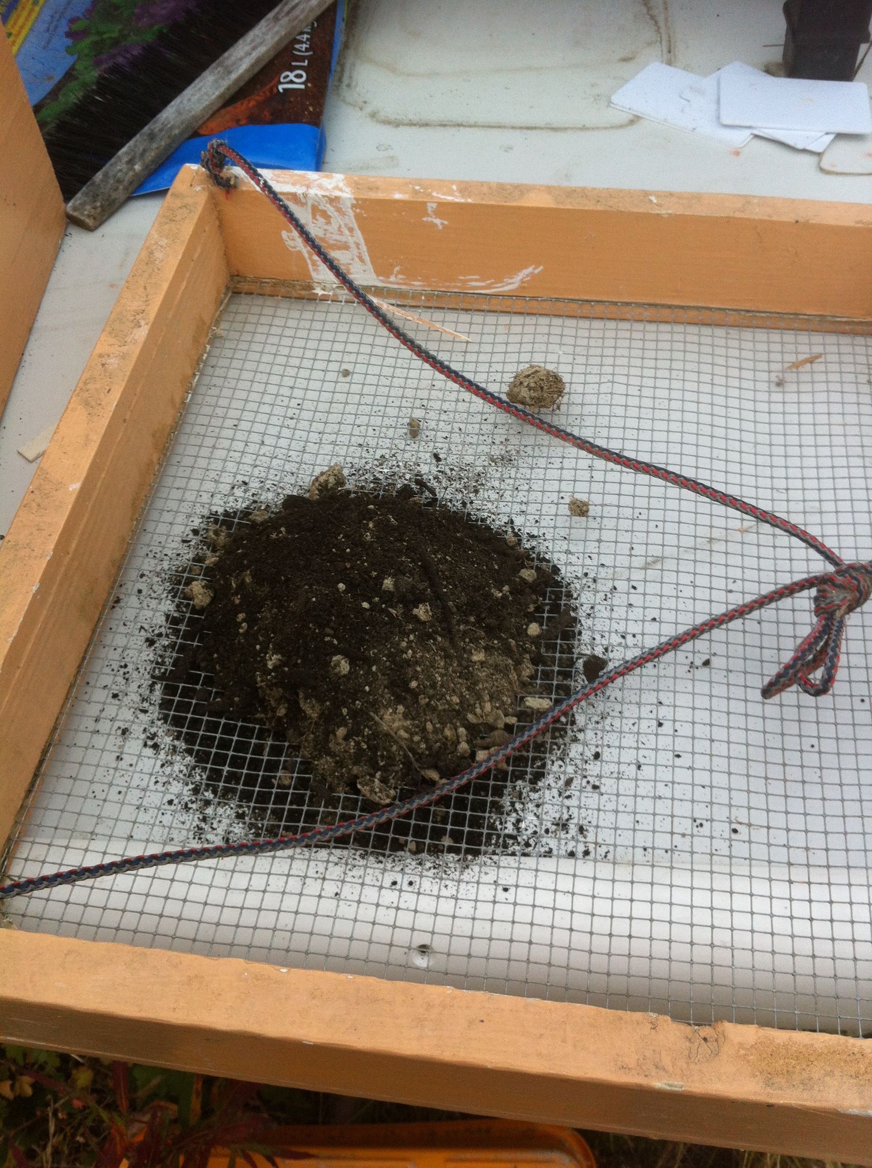 An Archaeologic Dig Simulation : 4 Steps (with Pictures) - Instructables