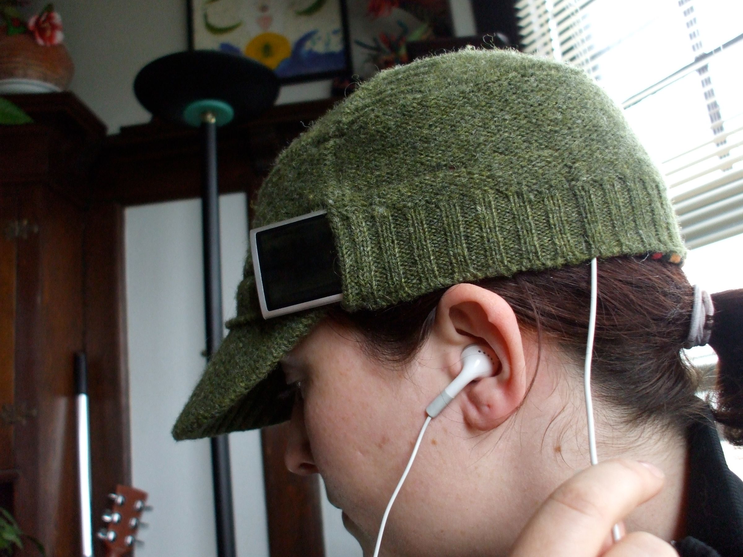 How to Make an IPod Hat : 11 Steps (with Pictures) - Instructables