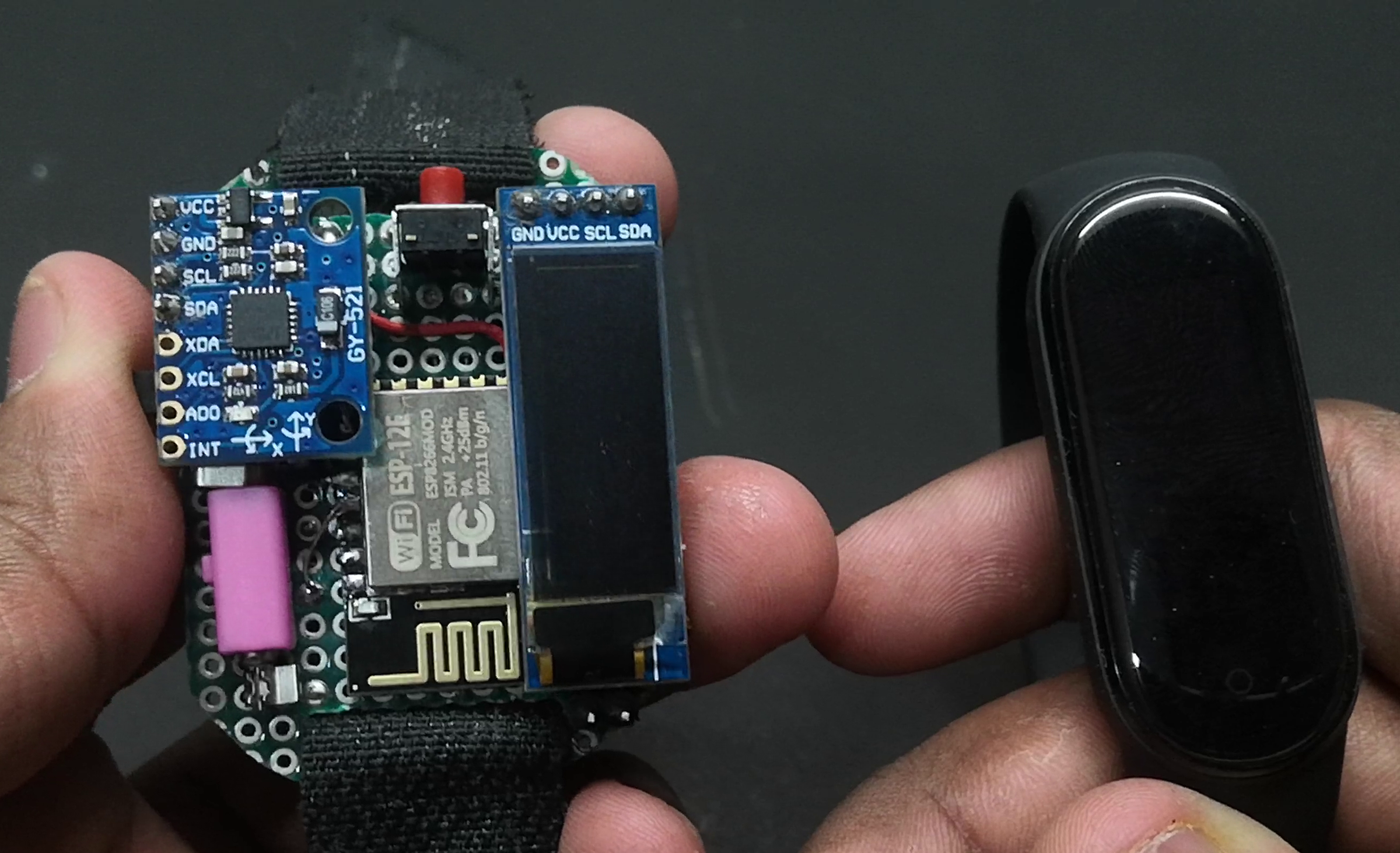 Smart Fitness Watch With ESP8266 [VScode] : 19 Steps (with Pictures ...