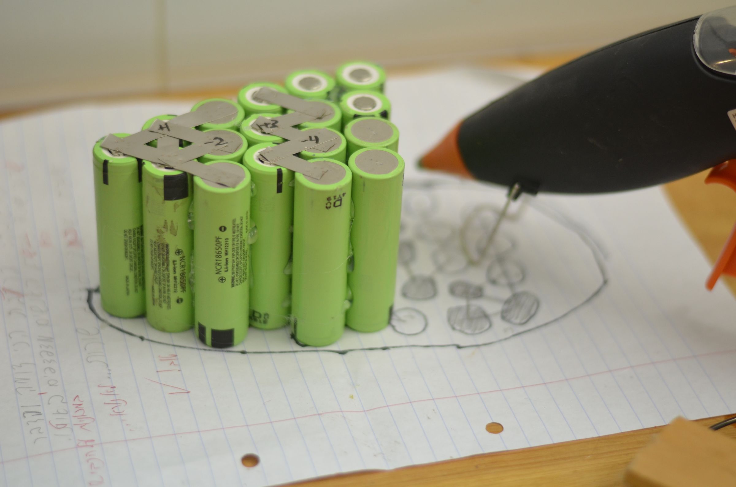 How to Make a Lithium Battery for an Electric Bicycle : 12 Steps (with ...