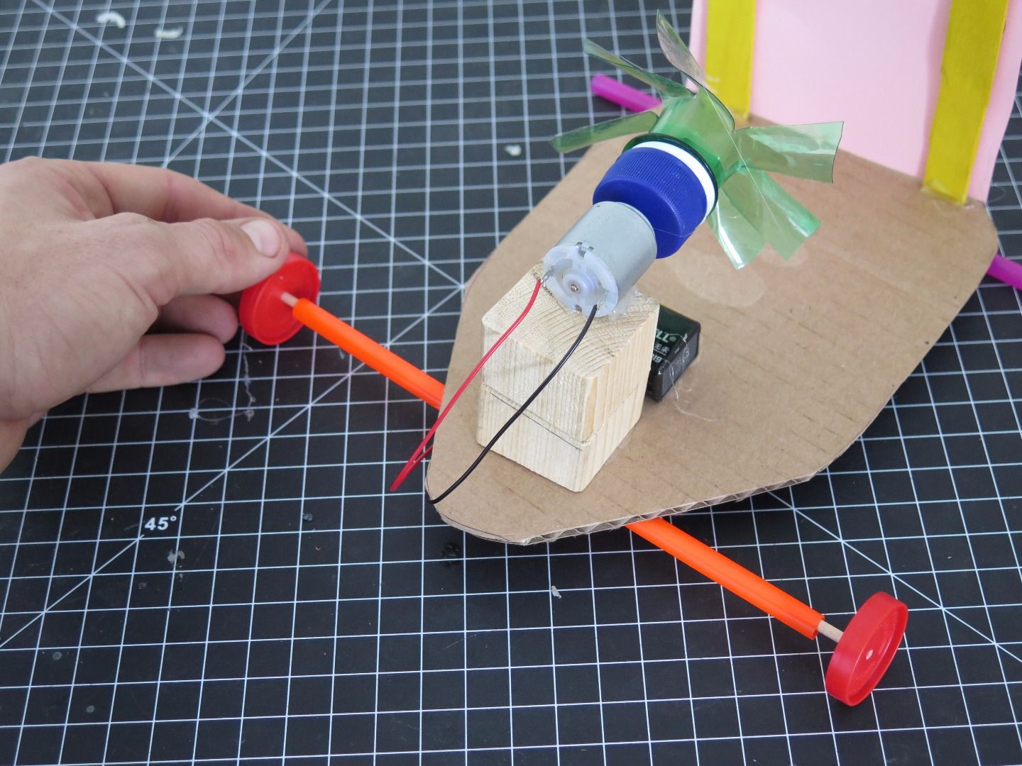 Self-Defeating Fan Car : 7 Steps (with Pictures) - Instructables