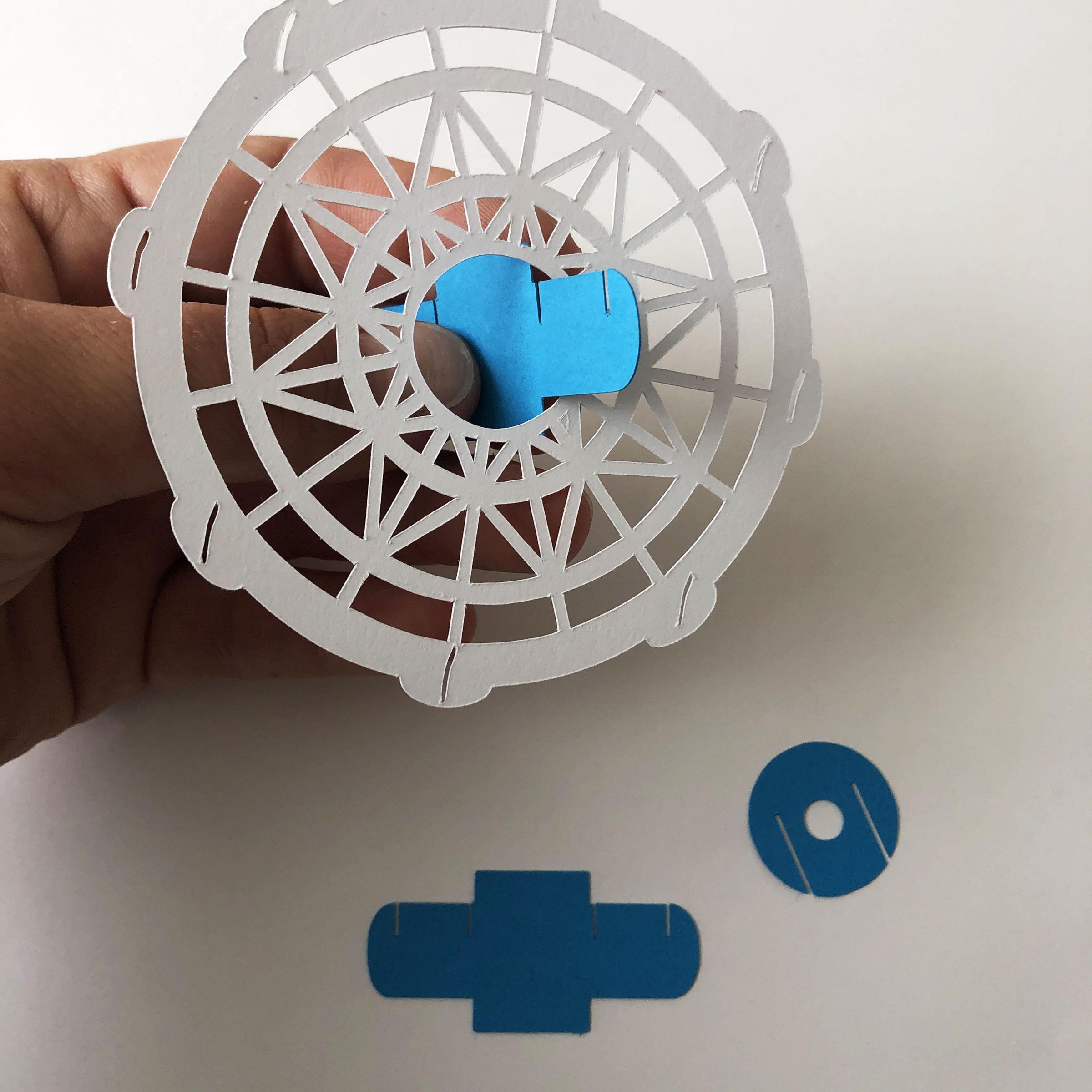 Rotatable Ferris Wheel Pop-Up Card : 9 Steps (with Pictures ...