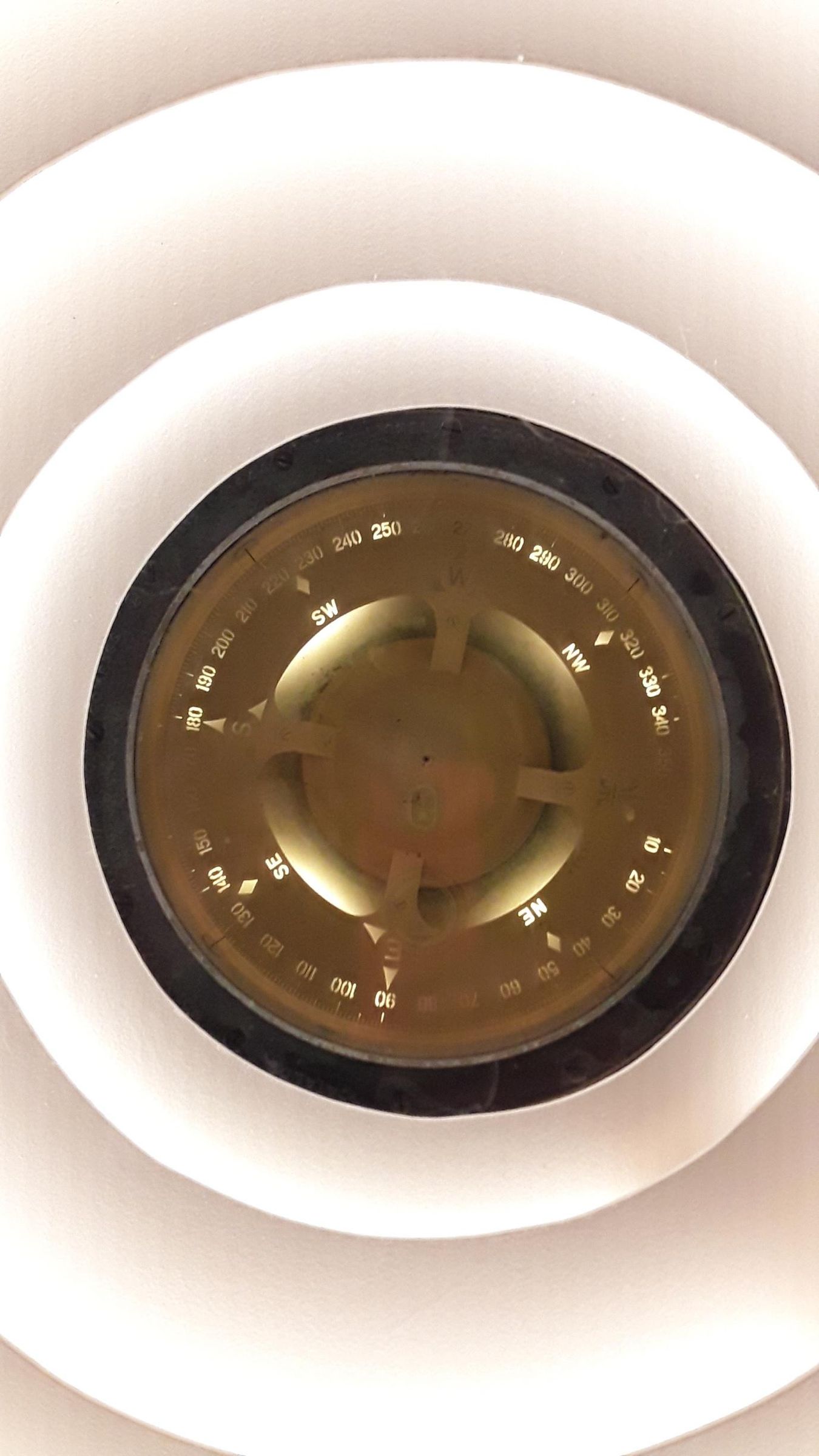 Compass Display Table With Indirect Lighting : 6 Steps (with Pictures ...