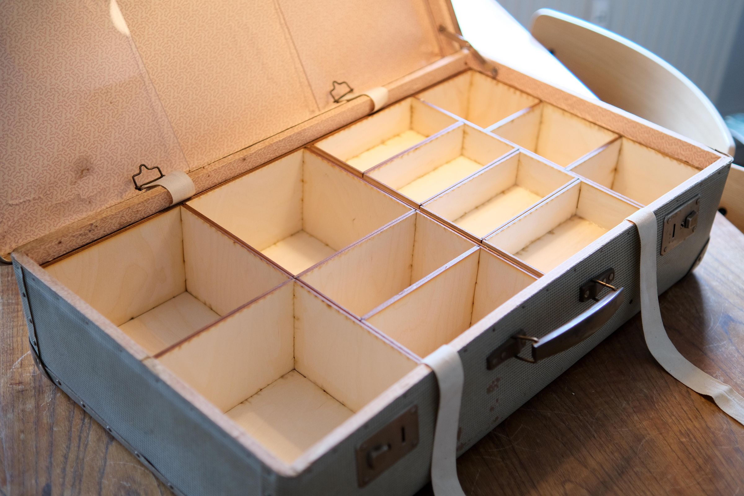 Lego Organizing Suitcase : 7 Steps (with Pictures) - Instructables