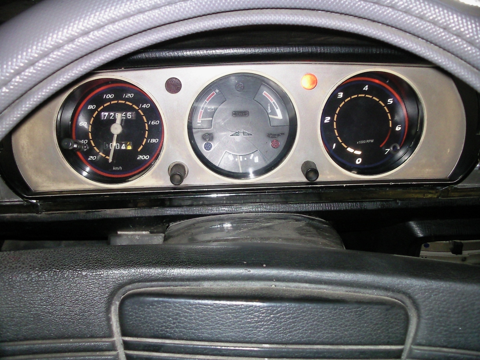 DIY LED Tachomter (RPM Gauge) : 4 Steps - Instructables