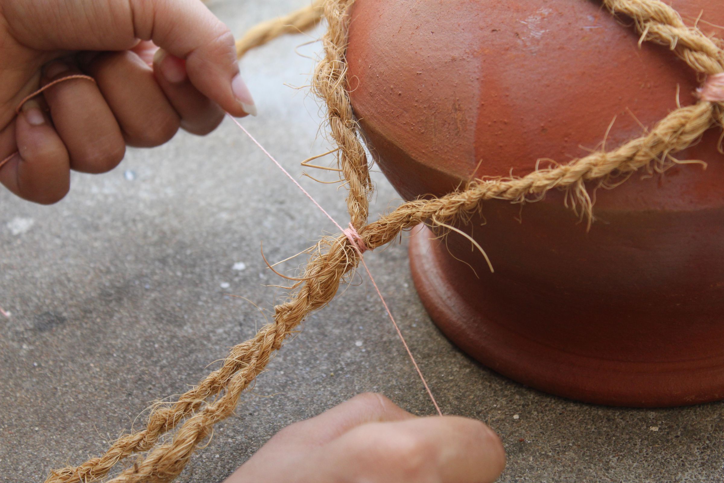 DIY Jute Rope Plant Hanger : 6 Steps (with Pictures) - Instructables
