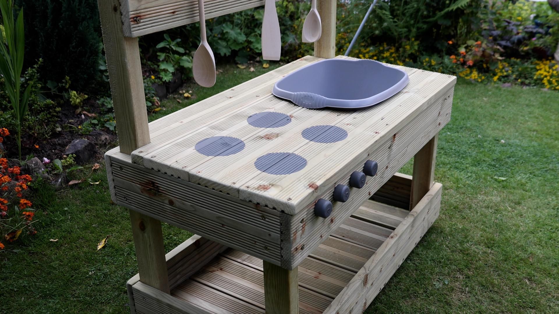 Kids Outdoor Mud Kitchen : 4 Steps (with Pictures) - Instructables