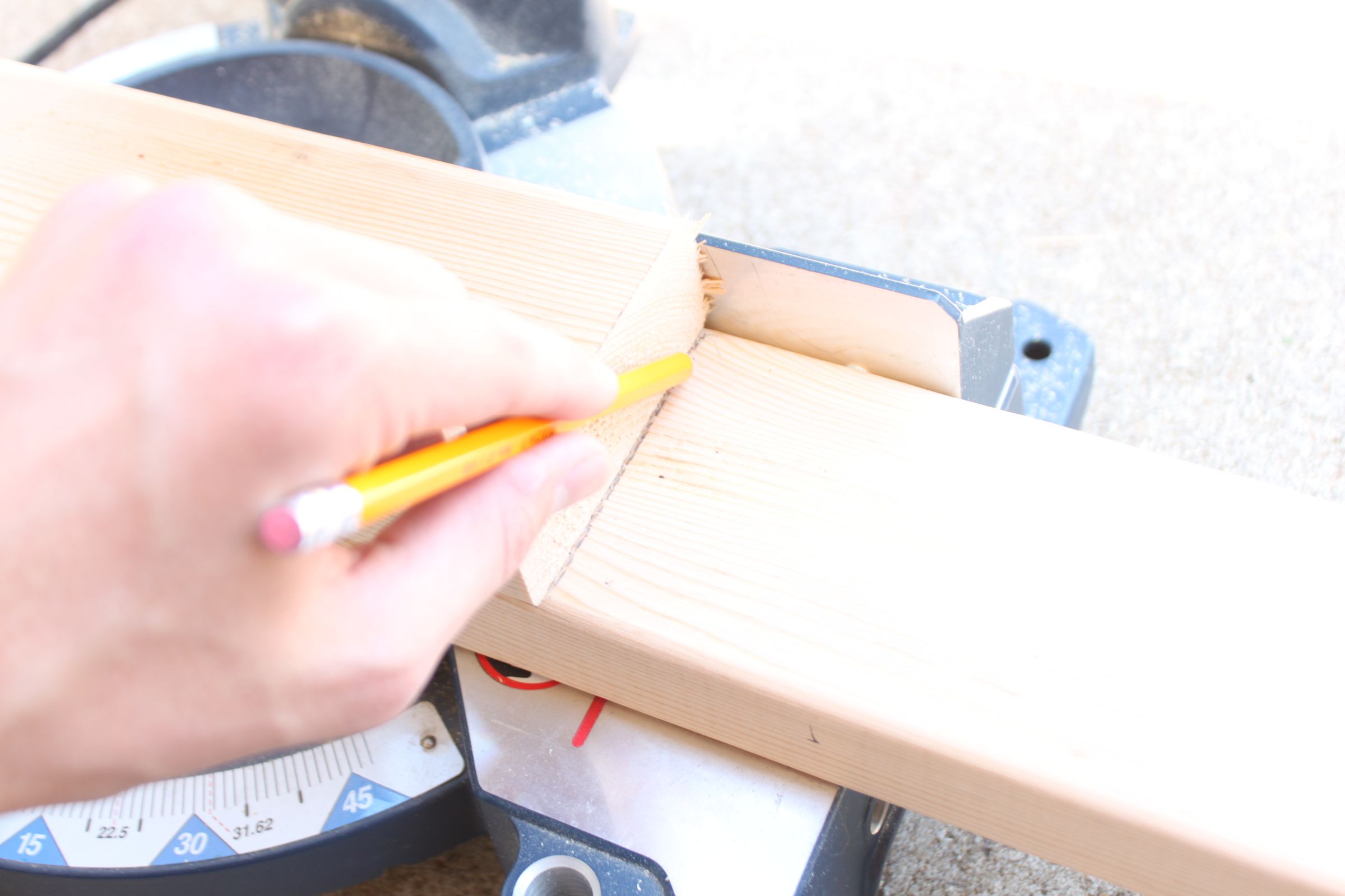 Collapsible Workbench : 11 Steps (with Pictures) - Instructables