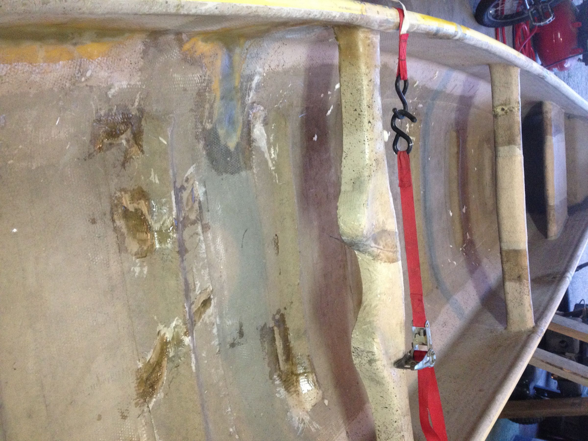 Repairing a Fiberglass Canoe : 7 Steps (with Pictures) - Instructables