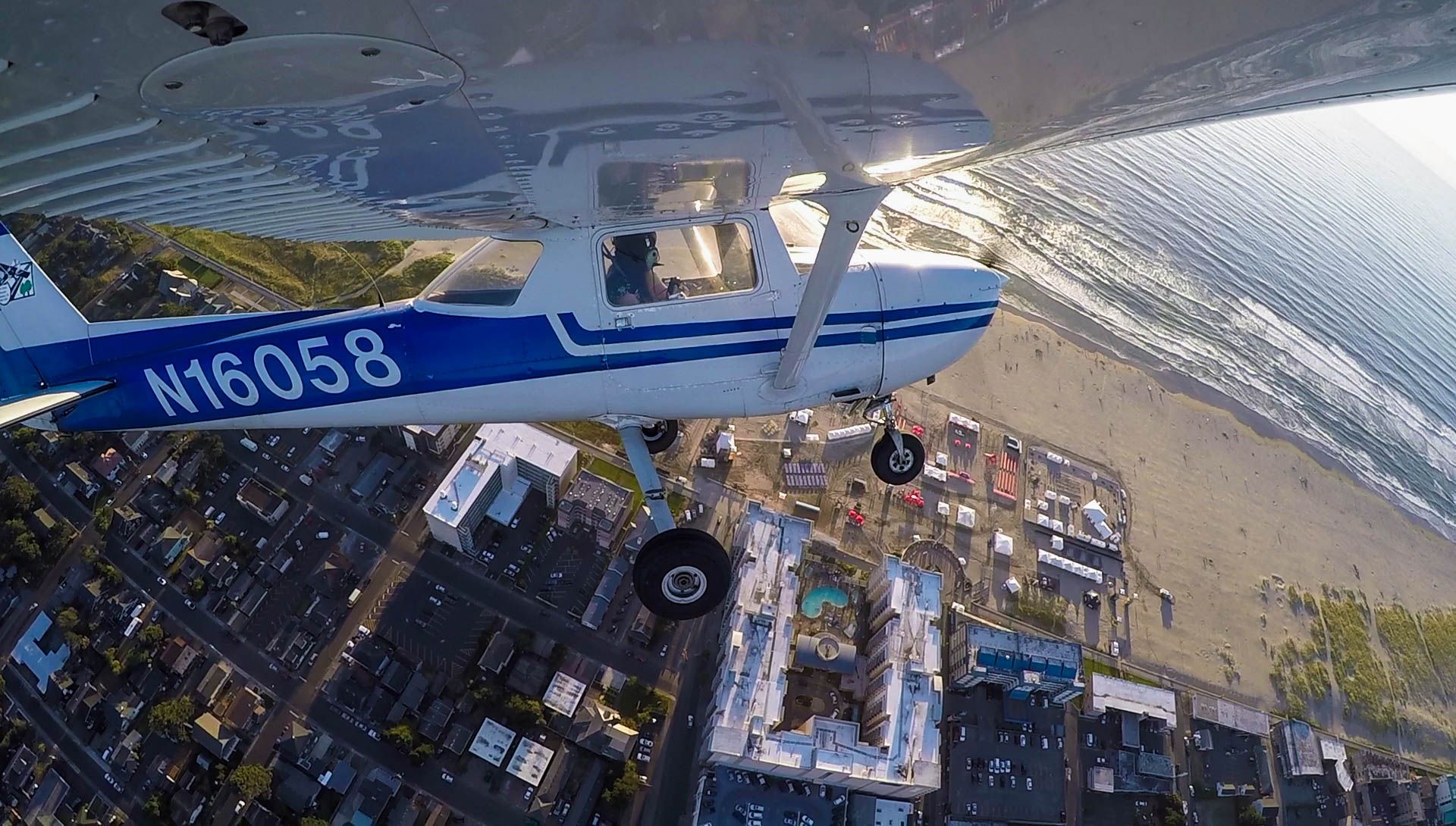 Mounting a Camera on a Plane : 5 Steps - Instructables