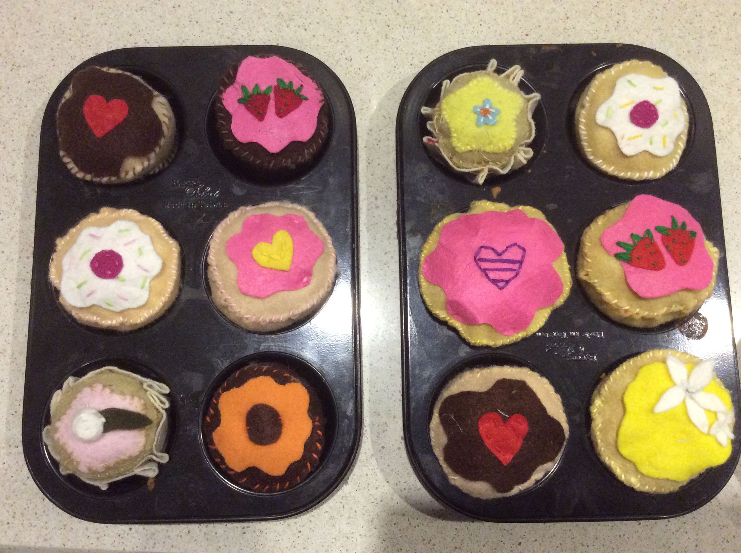How to Make Cupcake Pincushions : 9 Steps (with Pictures) - Instructables