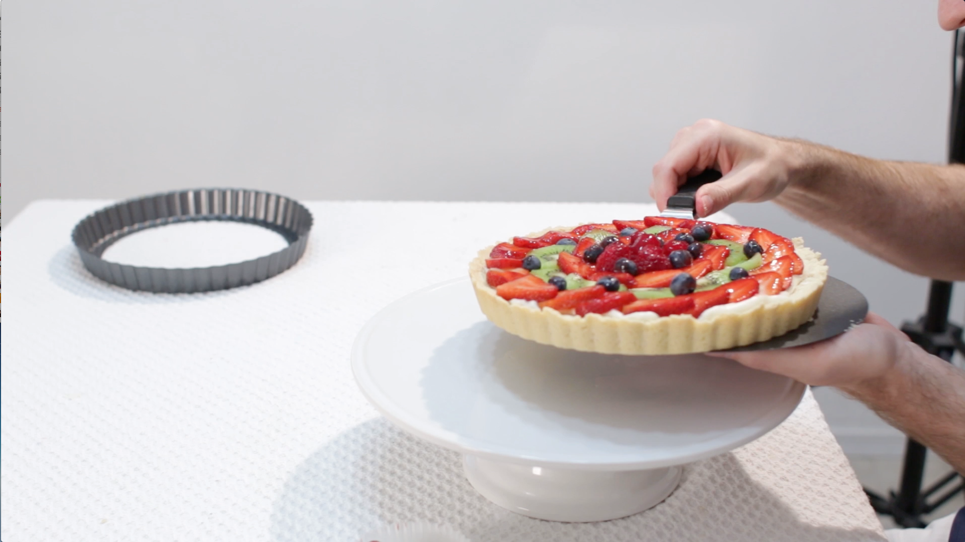 How to Make a Fruit Tart - Easy Recipe : 11 Steps (with Pictures ...