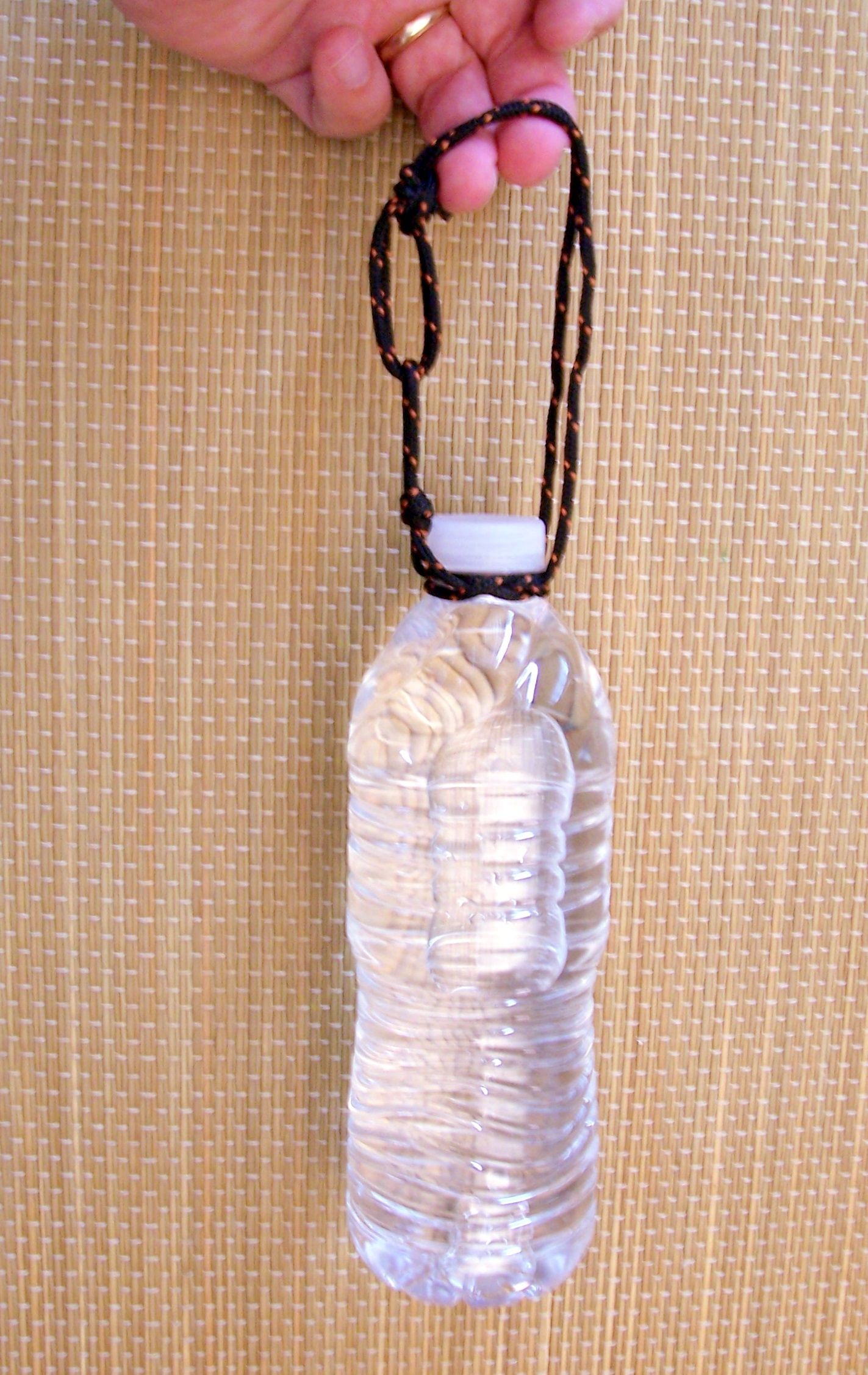 Carry Any Bottle With a JUG KNOT Handle : 16 Steps (with Pictures ...