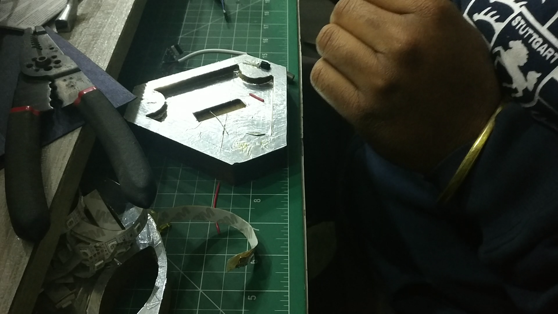 RGB Alienware Headphone Stand : 13 Steps (with Pictures) - Instructables