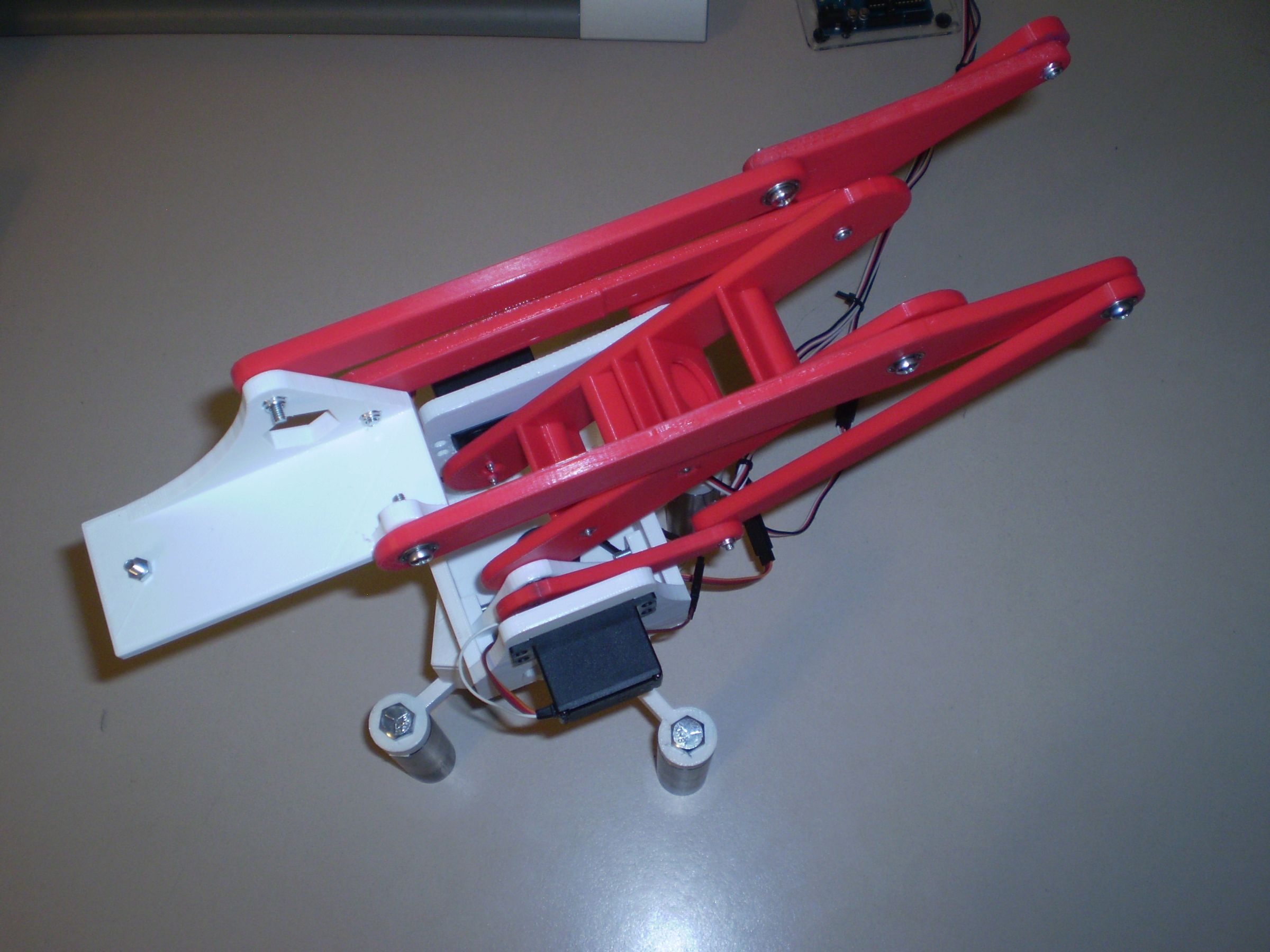 Giant Robot Arm "meArm" Remix : 12 Steps (with Pictures) - Instructables