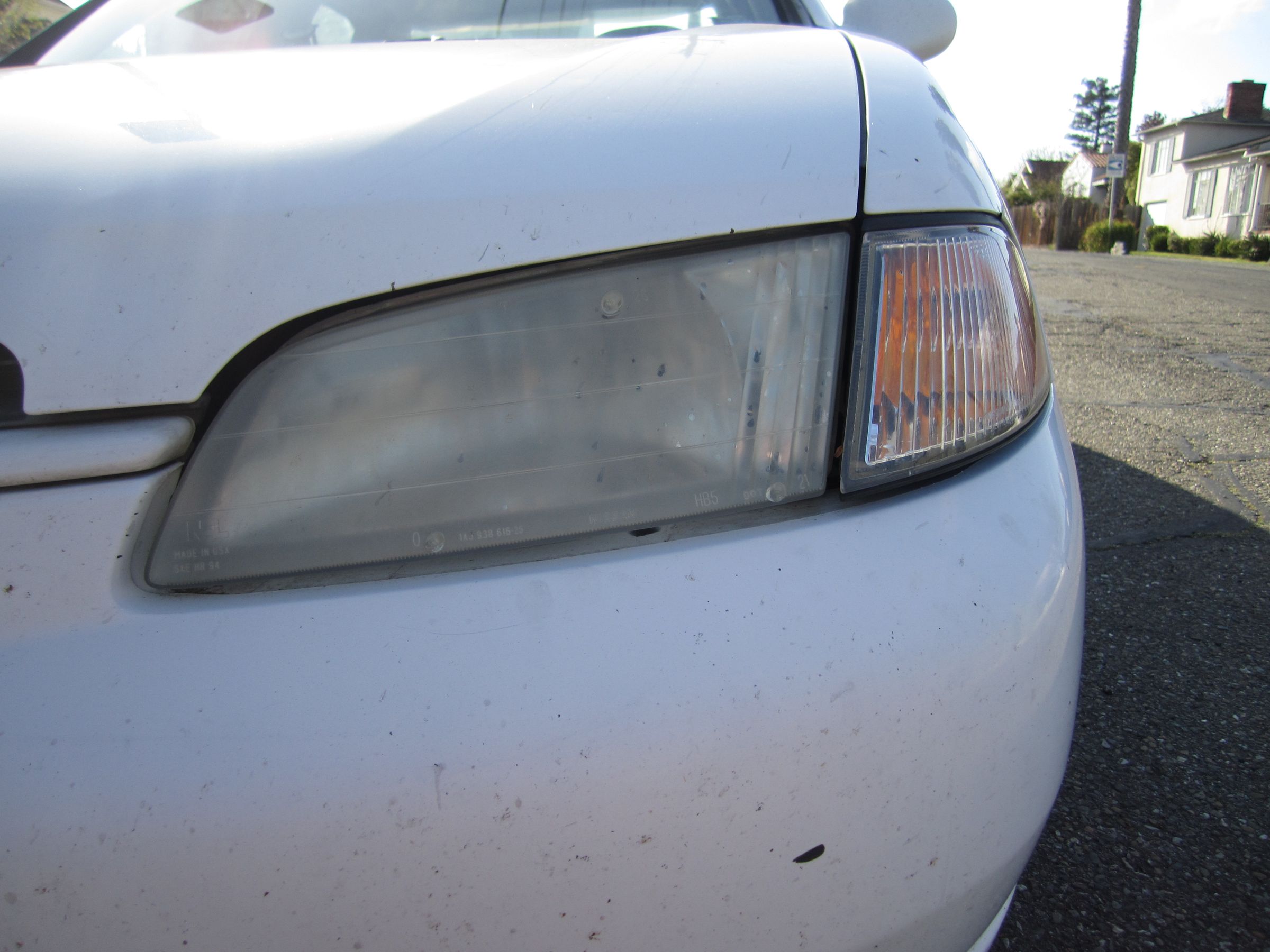 Clean Your Headlights With Toothpaste : 4 Steps (with Pictures ...