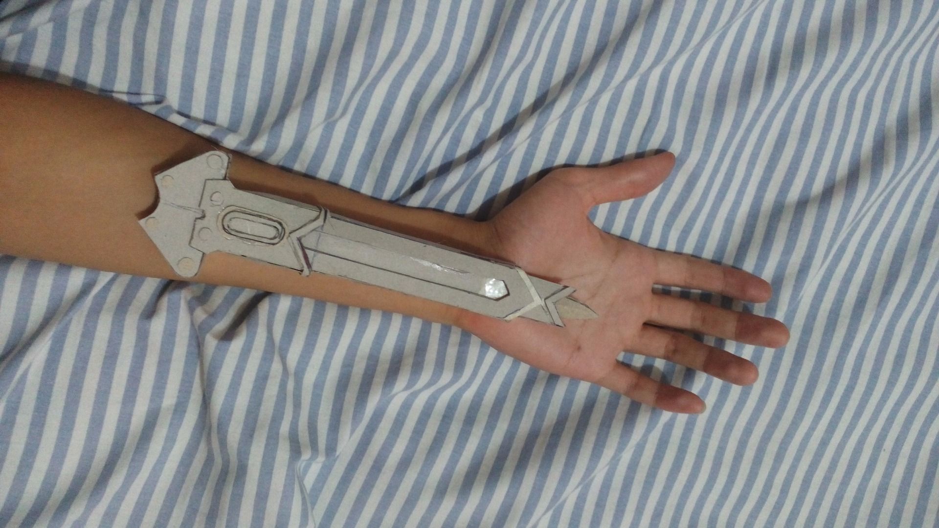 AC:Syndicate Hidden Blade Guantlet Replica!! : 10 Steps (with Pictures ...