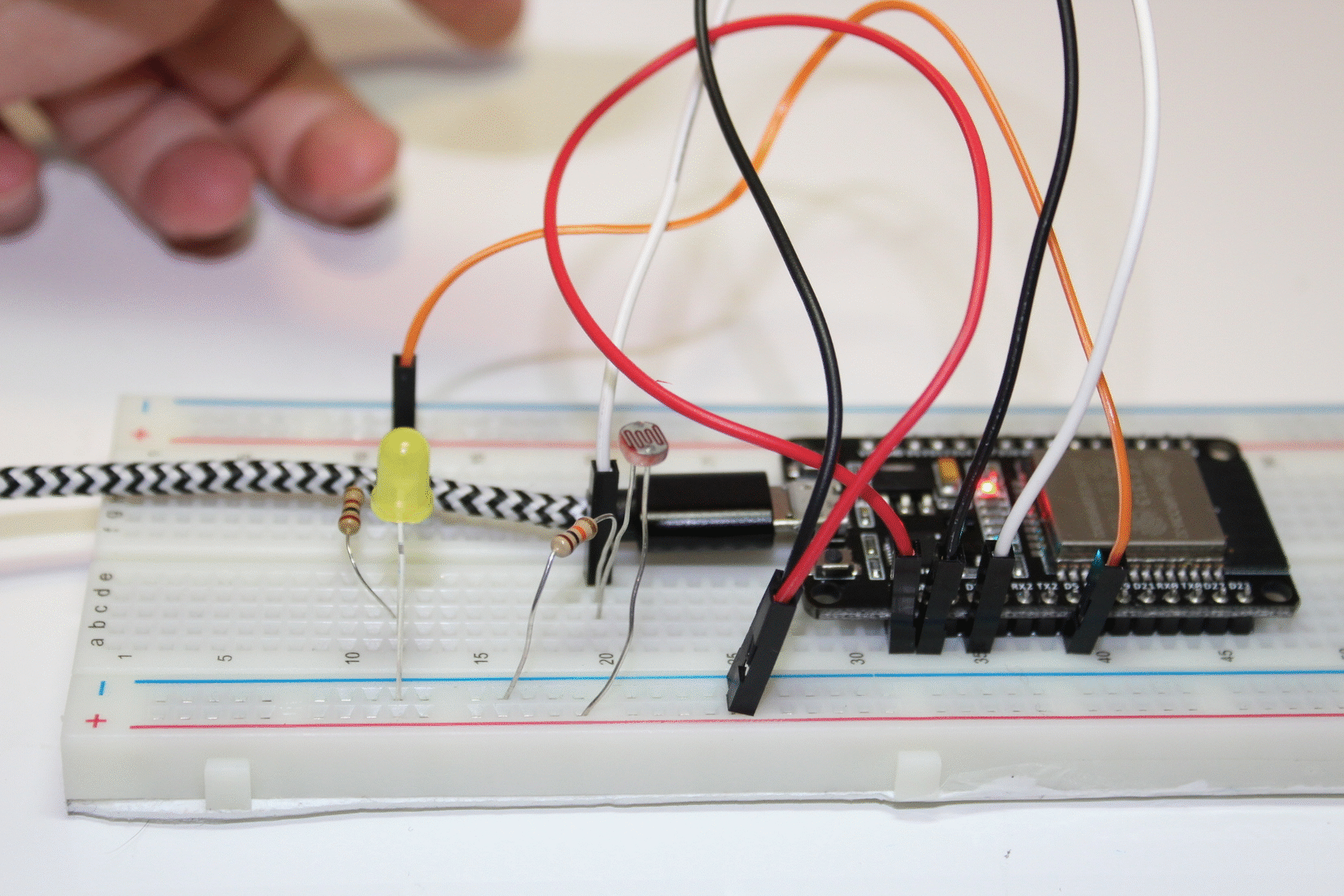 Interfacing Photoresistor With ESP32 : 4 Steps - Instructables