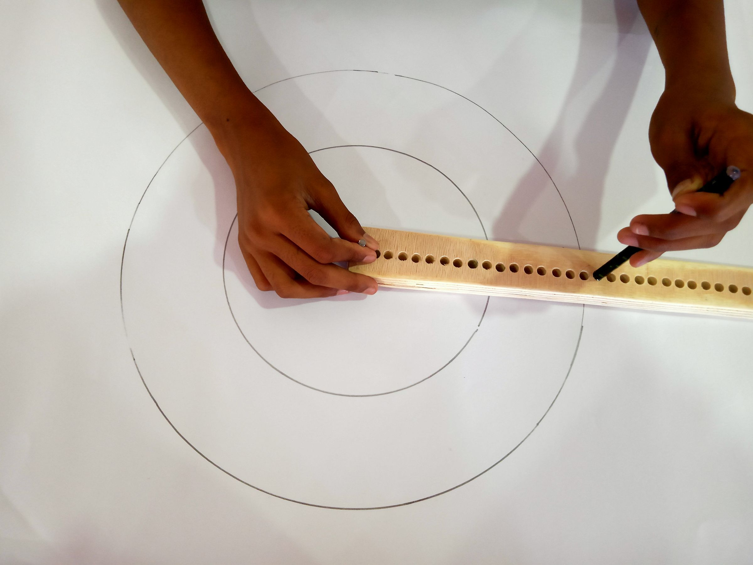 Perfect Circle Maker: DIY : 6 Steps - Instructables