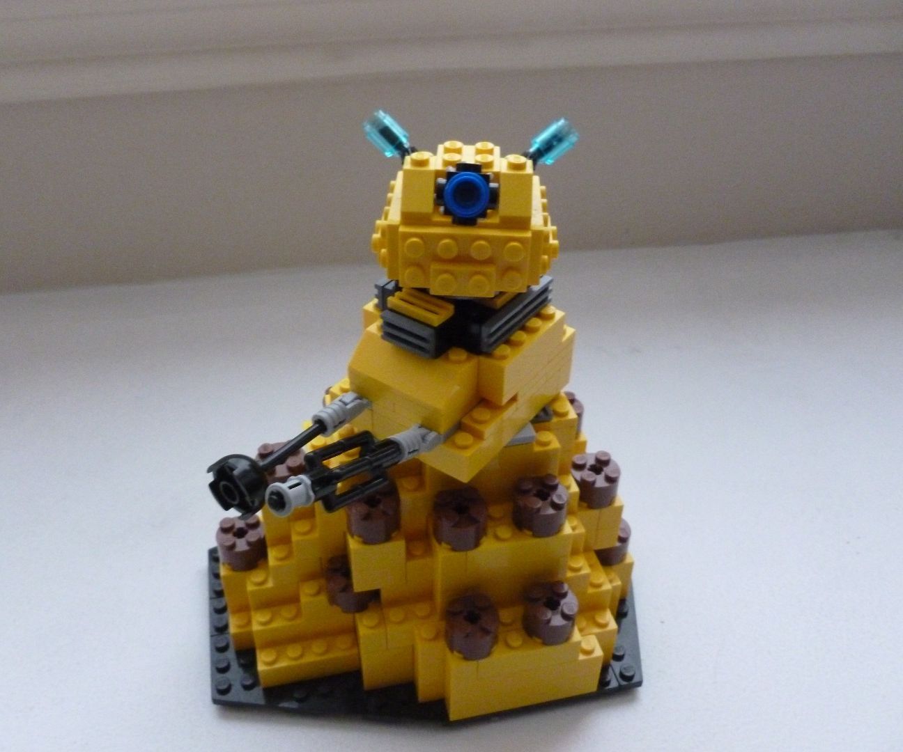 Lego Dalek : 5 Steps - Instructables