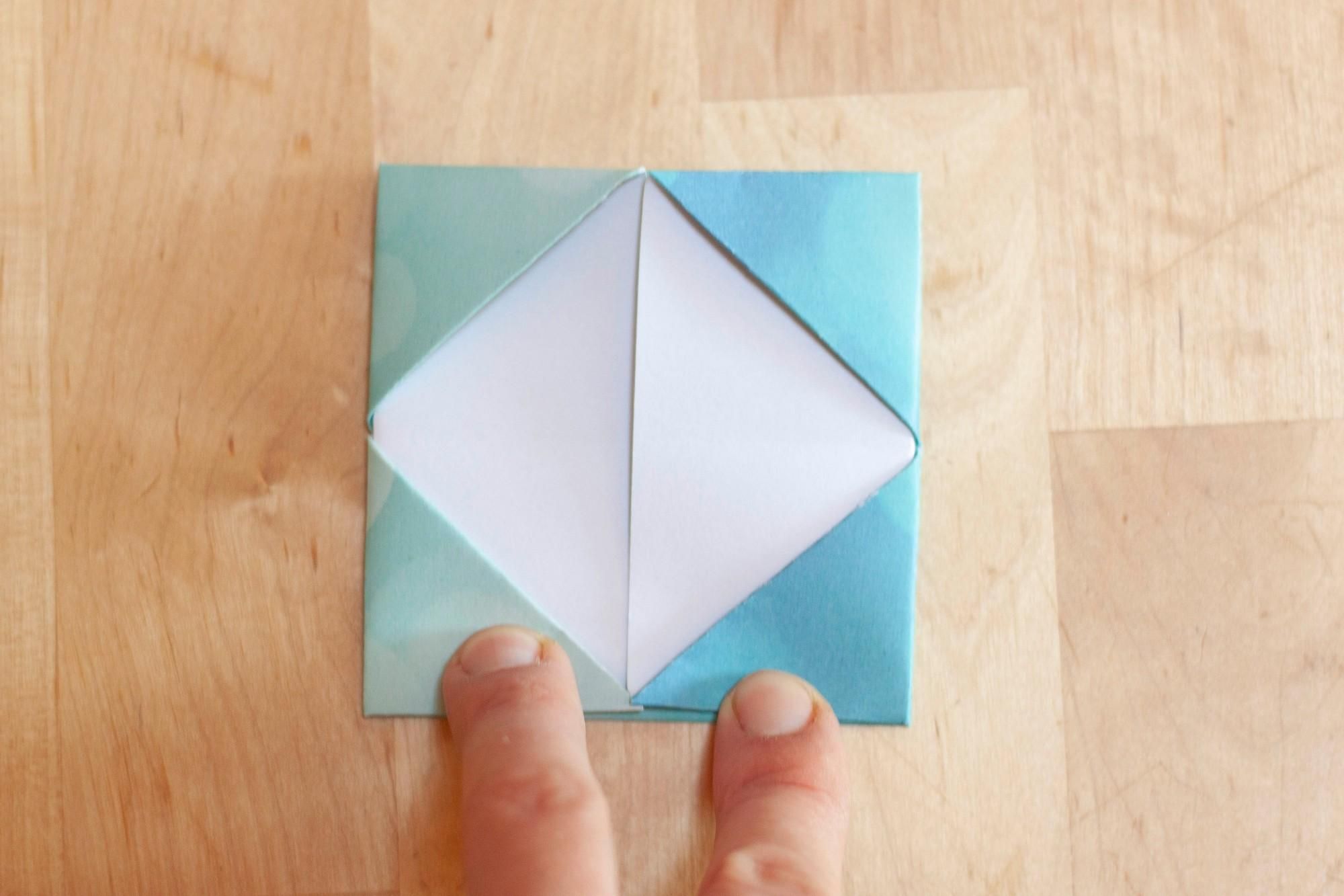 Folded Paper Pencil Stand : 3 Steps (with Pictures) - Instructables