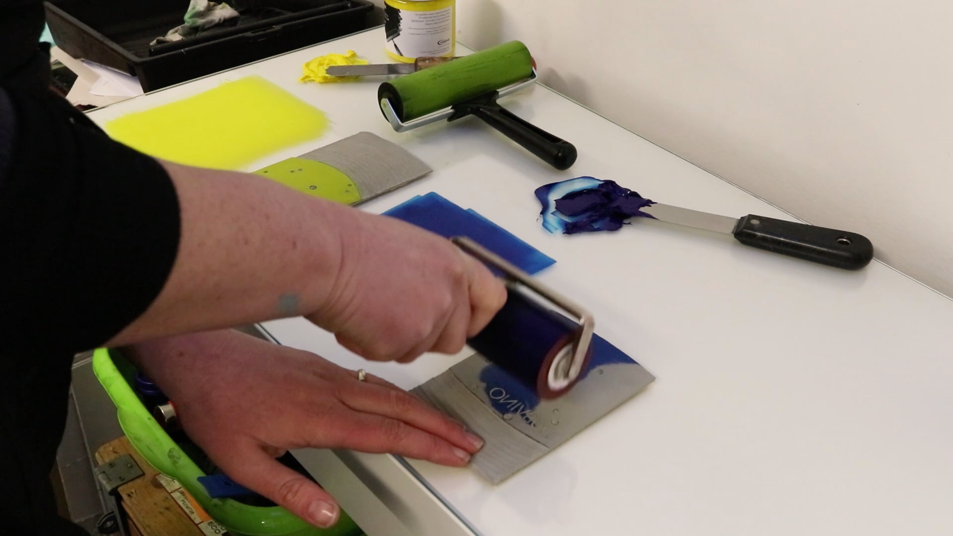 Make a Two-colour Linocut Relief Print : 12 Steps (with Pictures ...