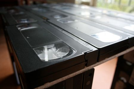 Toploader VHS Table - Instructables