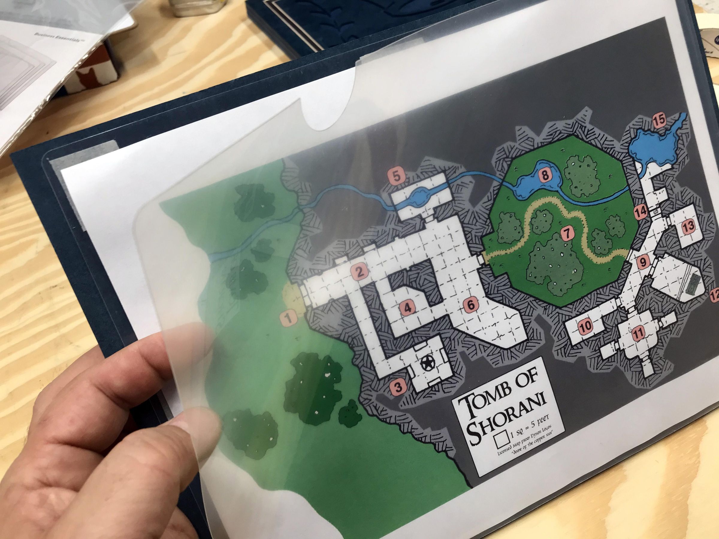 Custom DM Screen : 13 Steps (with Pictures) - Instructables