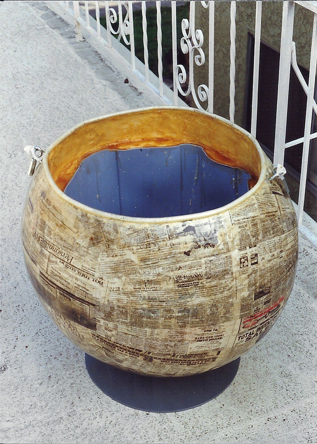 Halloween Full-size Bubbling Cauldron Prop : 7 Steps (with Pictures ...