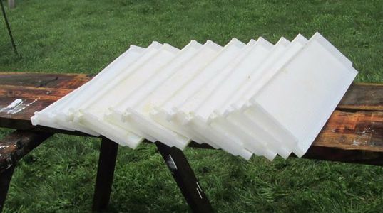 Salvaging Plastic Beehive Frames : 4 Steps - Instructables