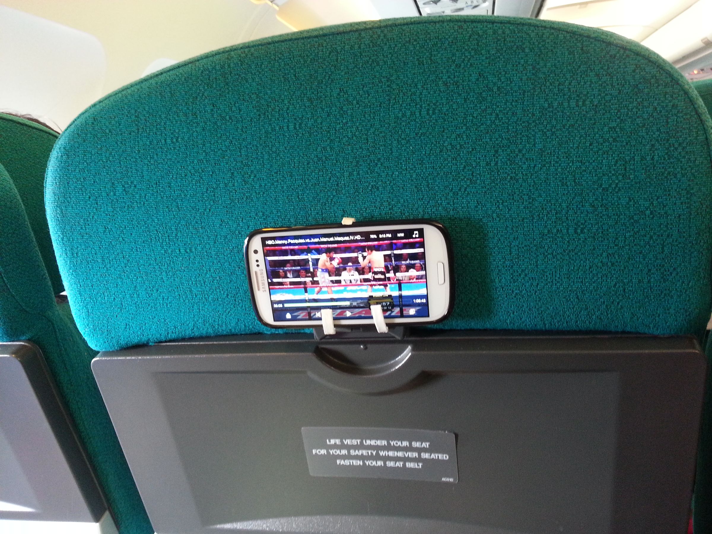 Phone Mount on Plane Seat : 3 Steps (with Pictures) - Instructables