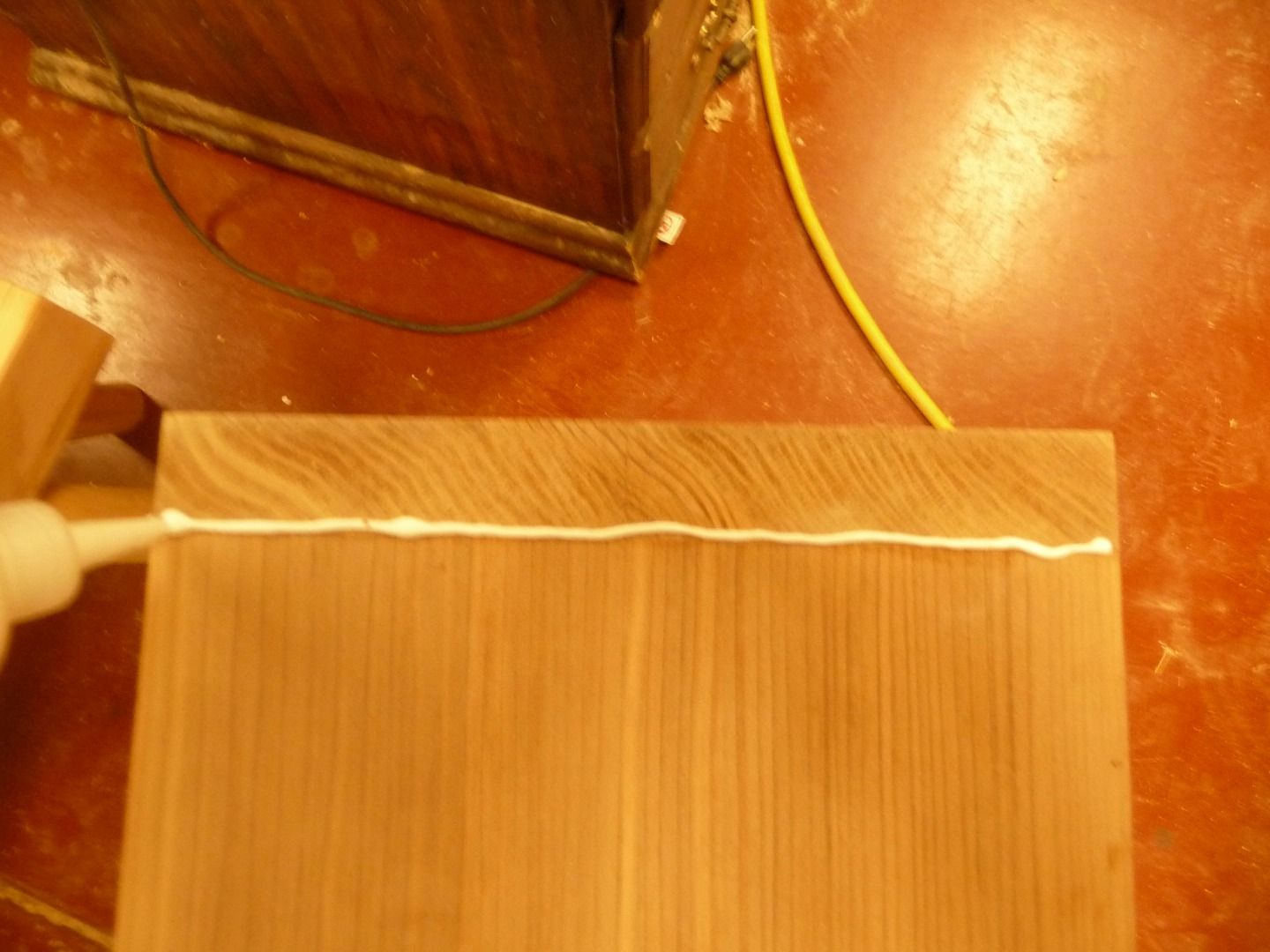 Glue Sand to Fill in Cracks on Wood Projects : 3 Steps - Instructables