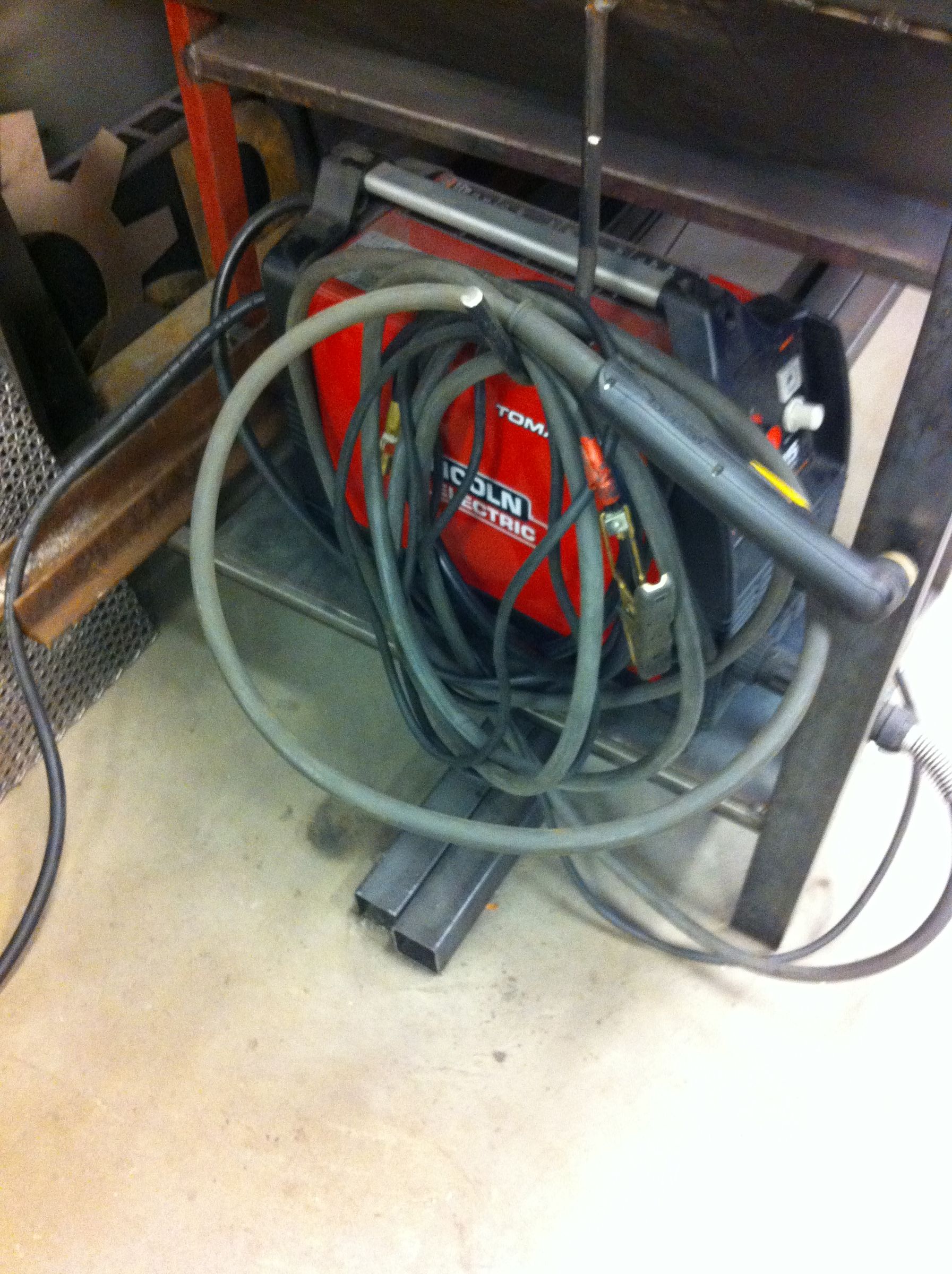 How to Use a Plasma Cutter : 12 Steps (with Pictures) - Instructables