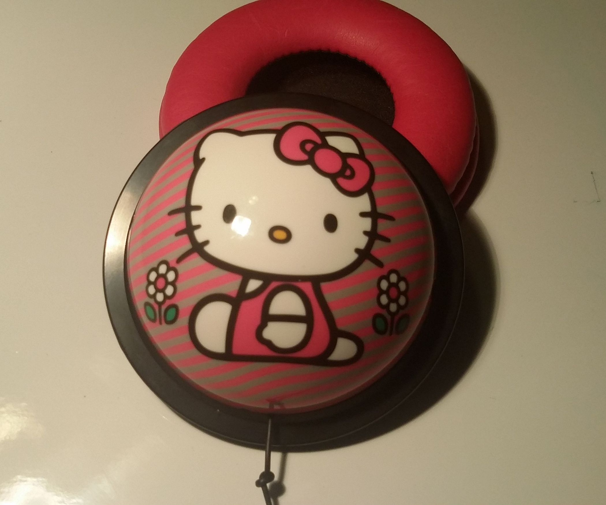 Repairing Broken Hello Kitty Headphones : 8 Steps - Instructables