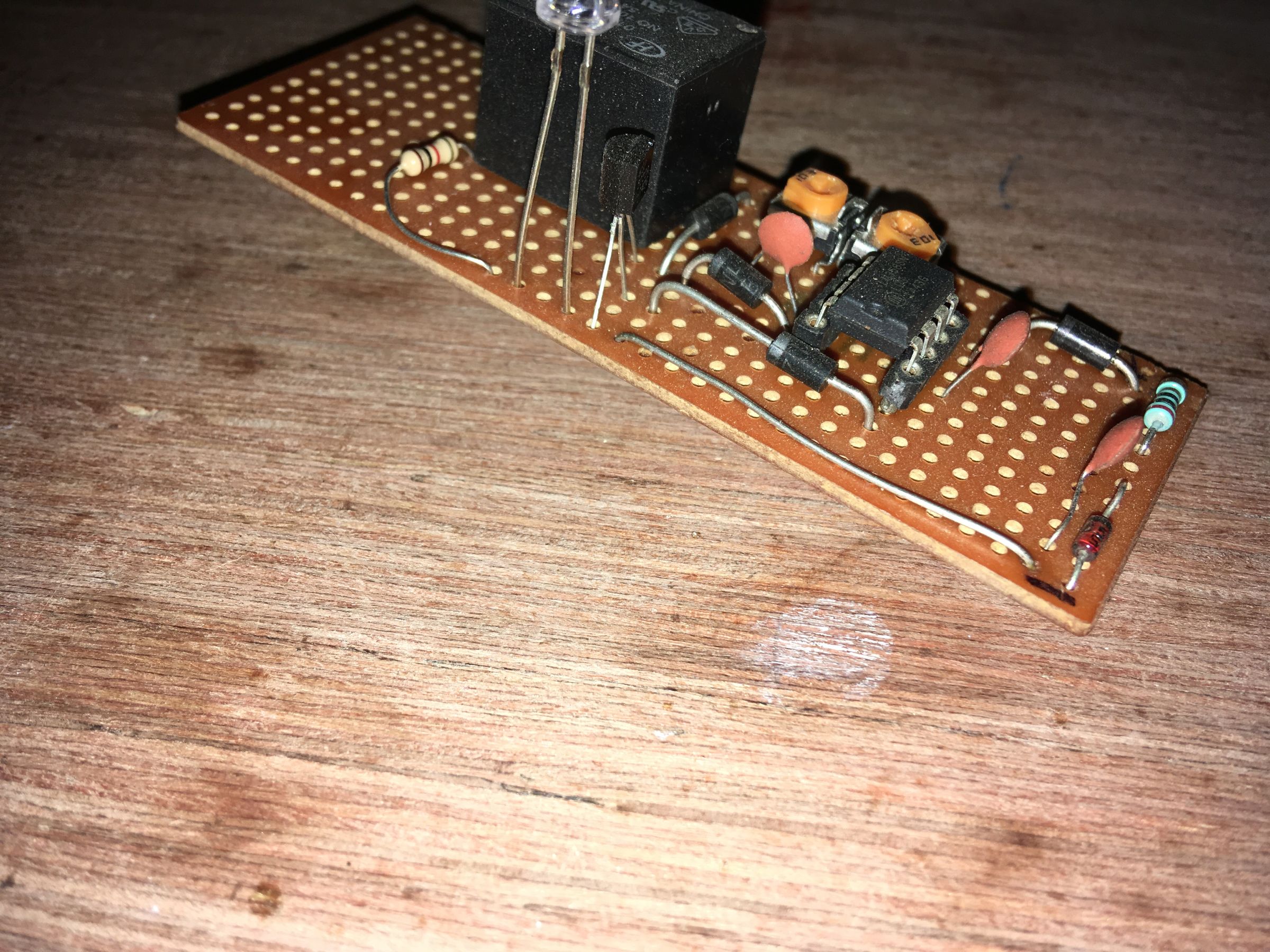 Over & Under Voltage Protection for Battery or Power Supply - Instructables