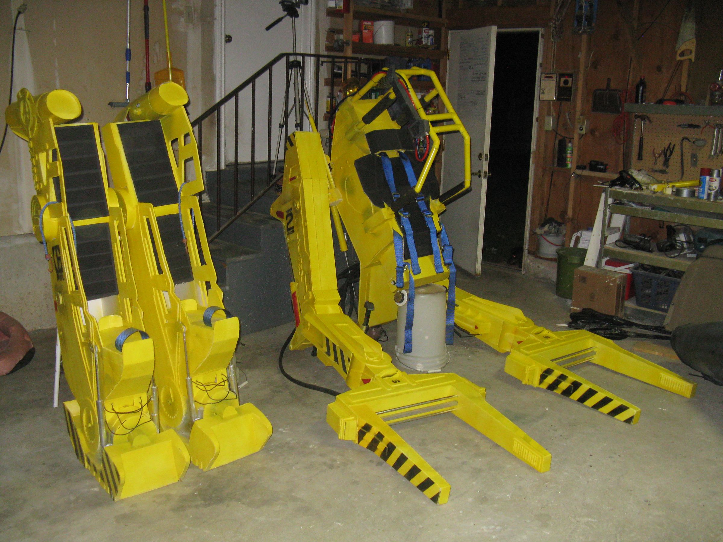 Full-Size Power Loader Costume From Aliens : 8 Steps (with Pictures ...