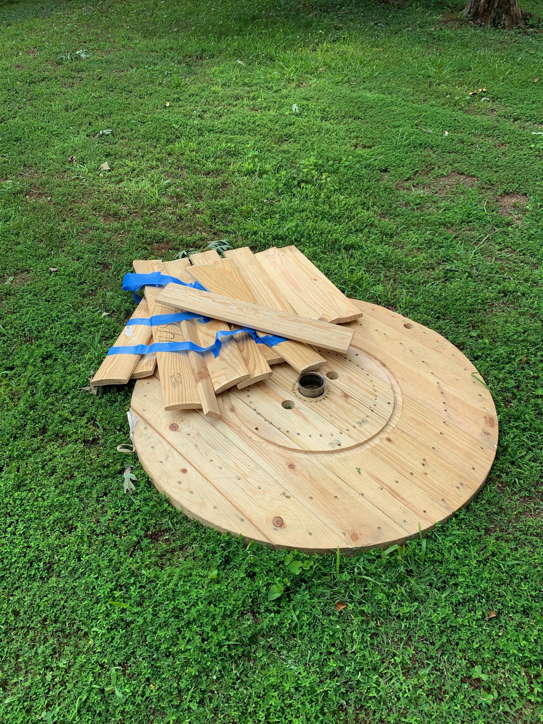 Cable Spool Pallet Bench - DIY Outdoor Seating! : 10 Steps (with ...