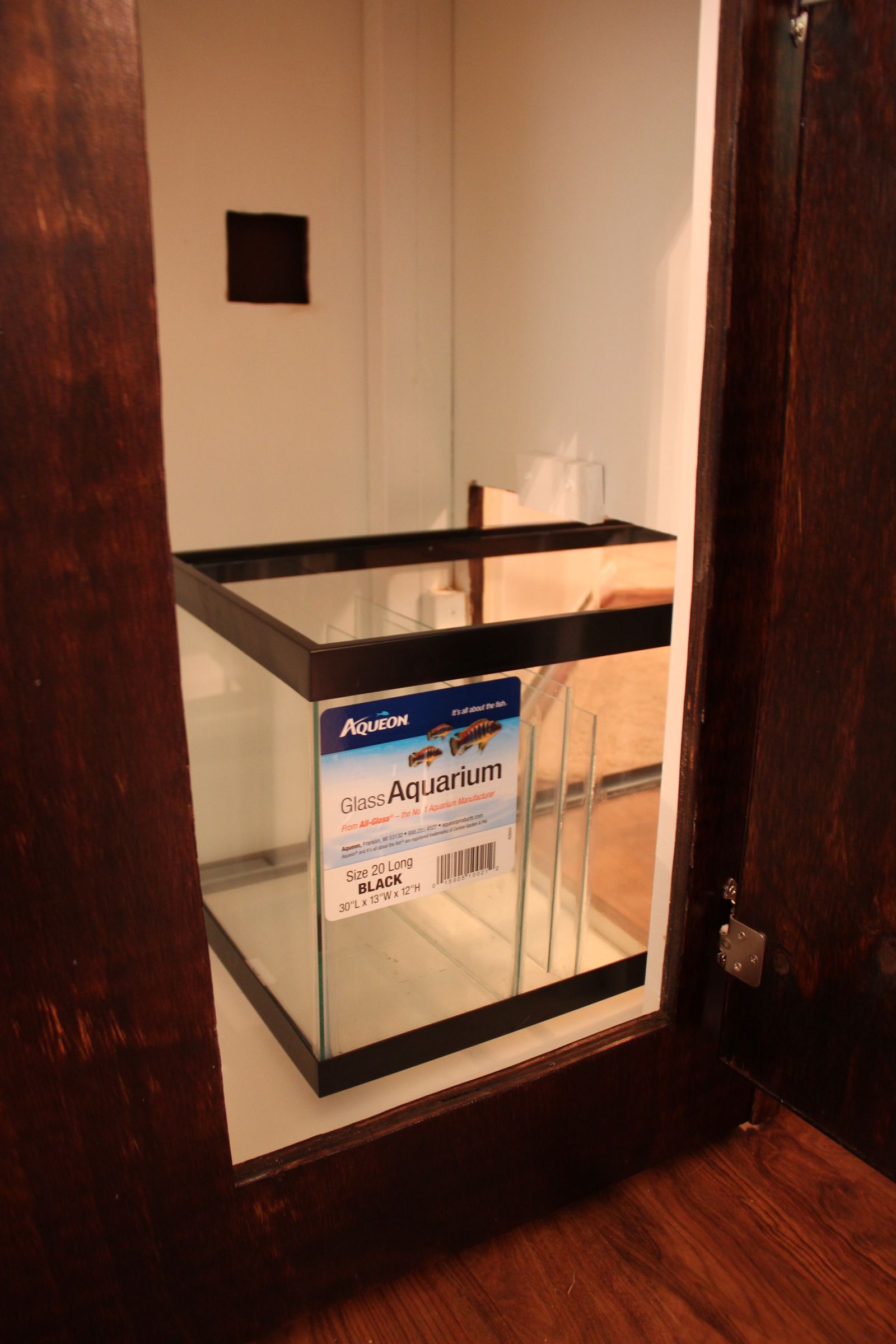 Fish Aquarium Stand (40 Breeder Tank With Hidden Sump Door) : 12 Steps ...