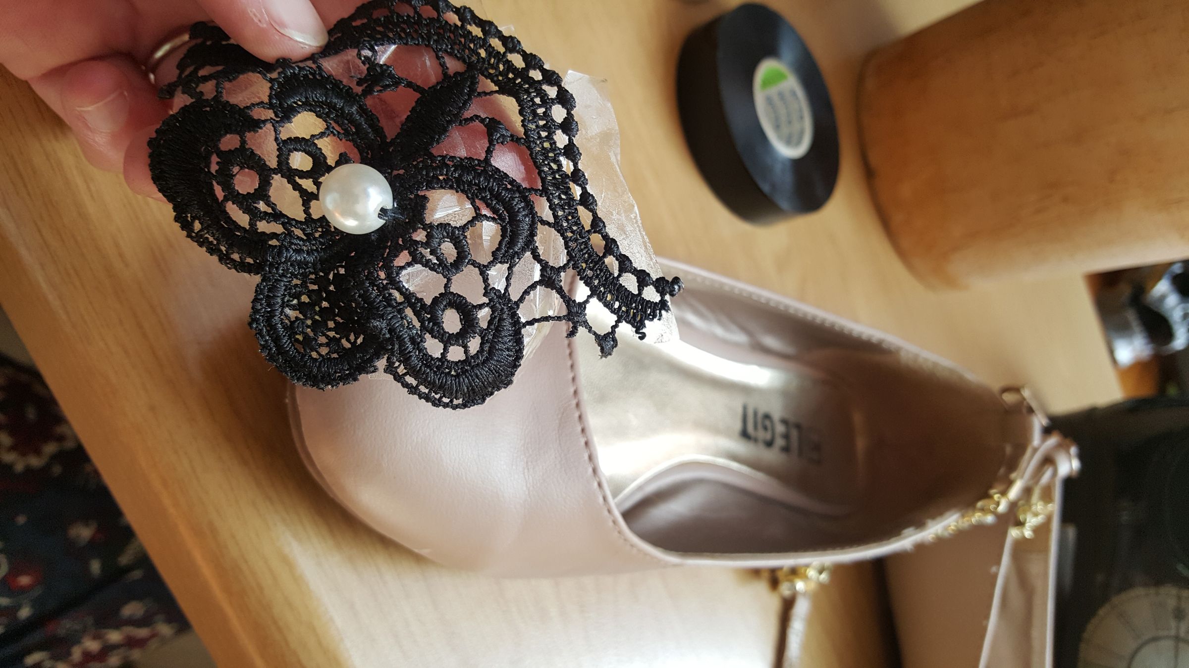 Temporary Makeover Shoes Using Tape : 6 Steps - Instructables