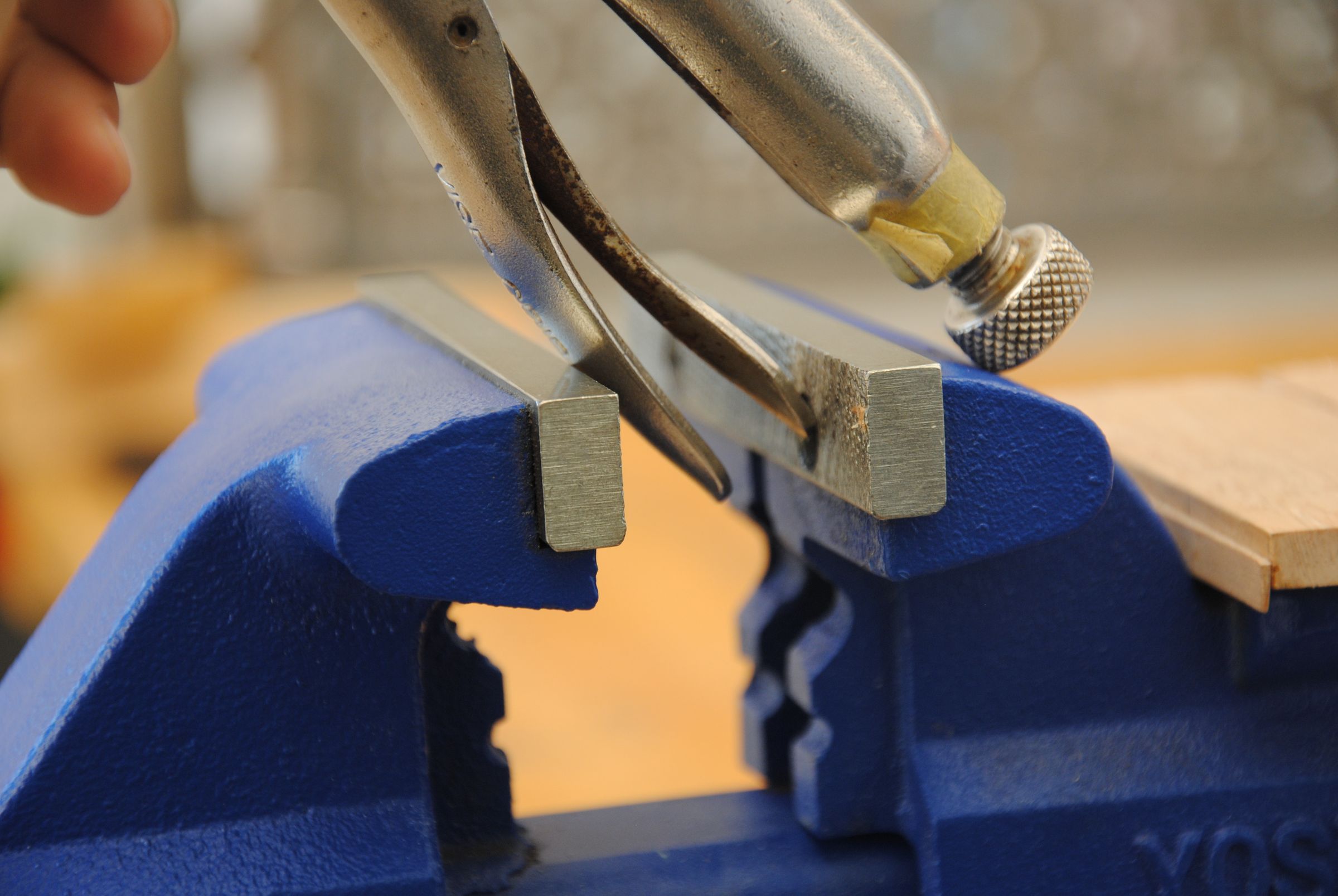 10 MORE Bench Vise Tips, Tricks, & Hacks (Part 2) : 11 Steps (with ...