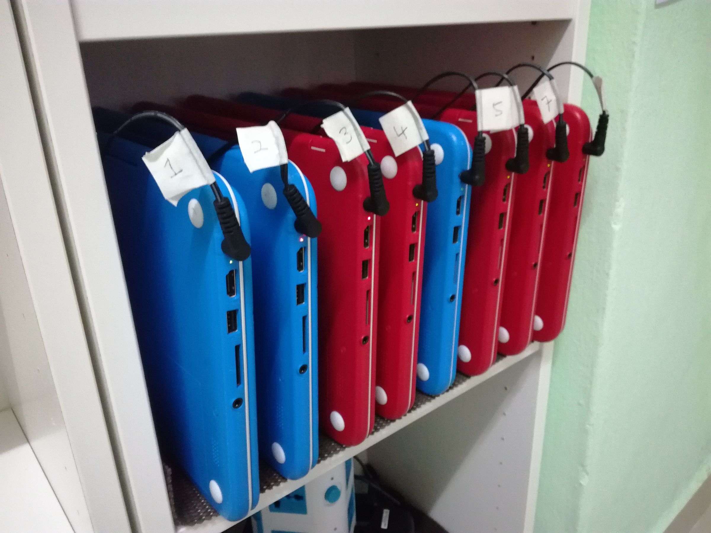 Chromebook Charging Station (8-bay) : 5 Steps (with Pictures ...
