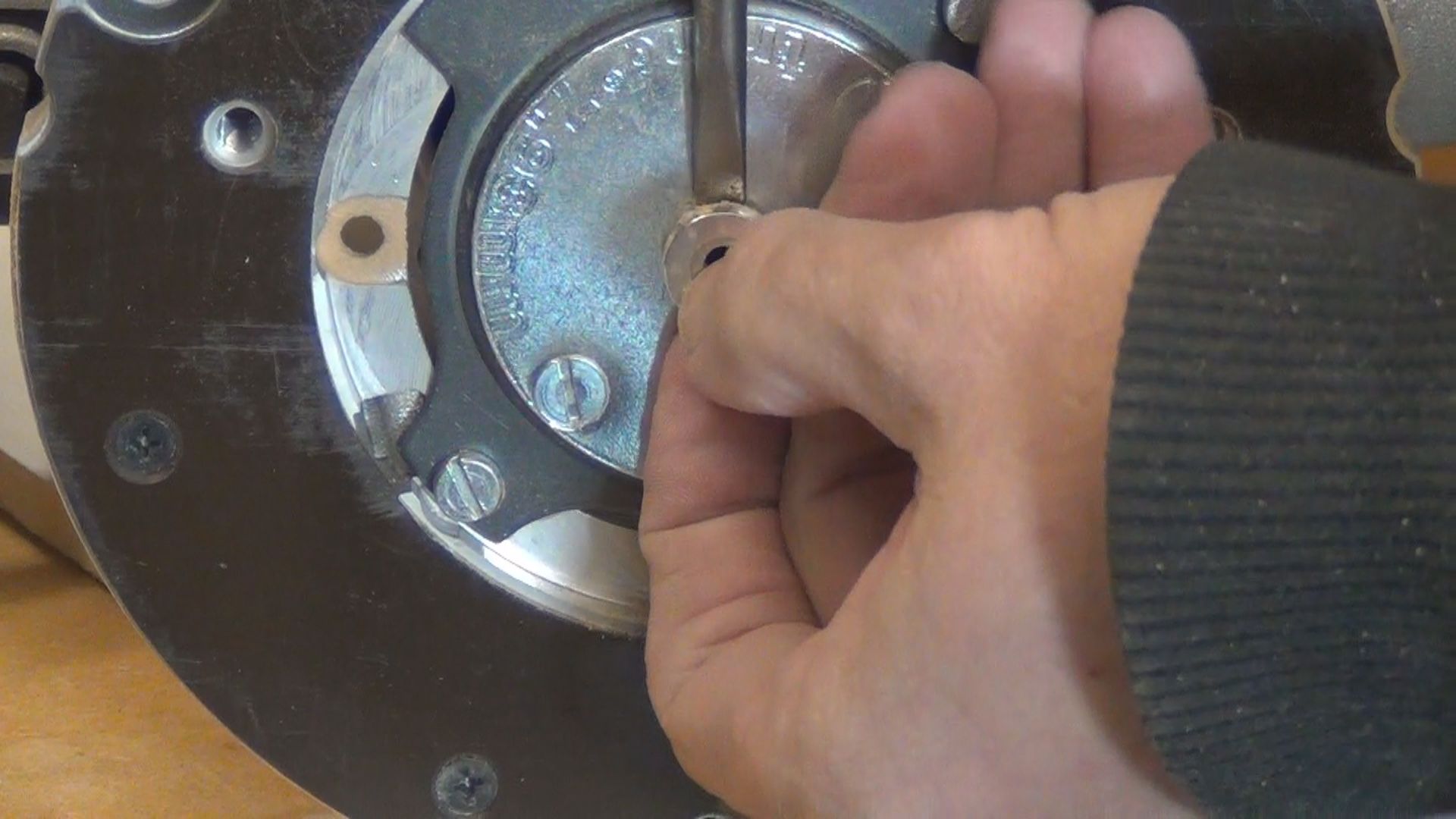 Router Inlays With a Guide Bush and Collar : 5 Steps (with Pictures ...